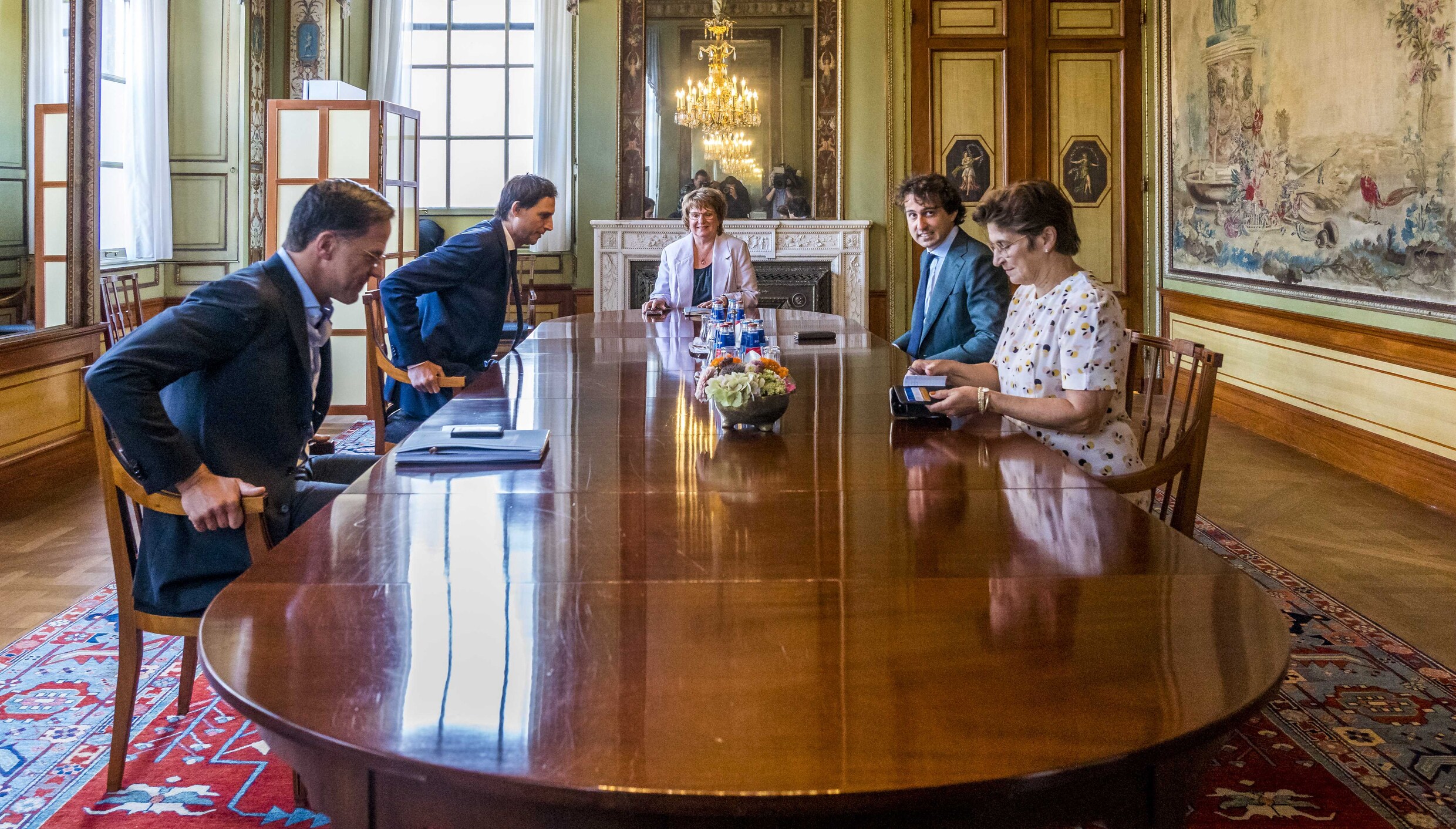 Wie instapt bij een minderheidskabinet, moet vrezen kanonnenvoer te ...