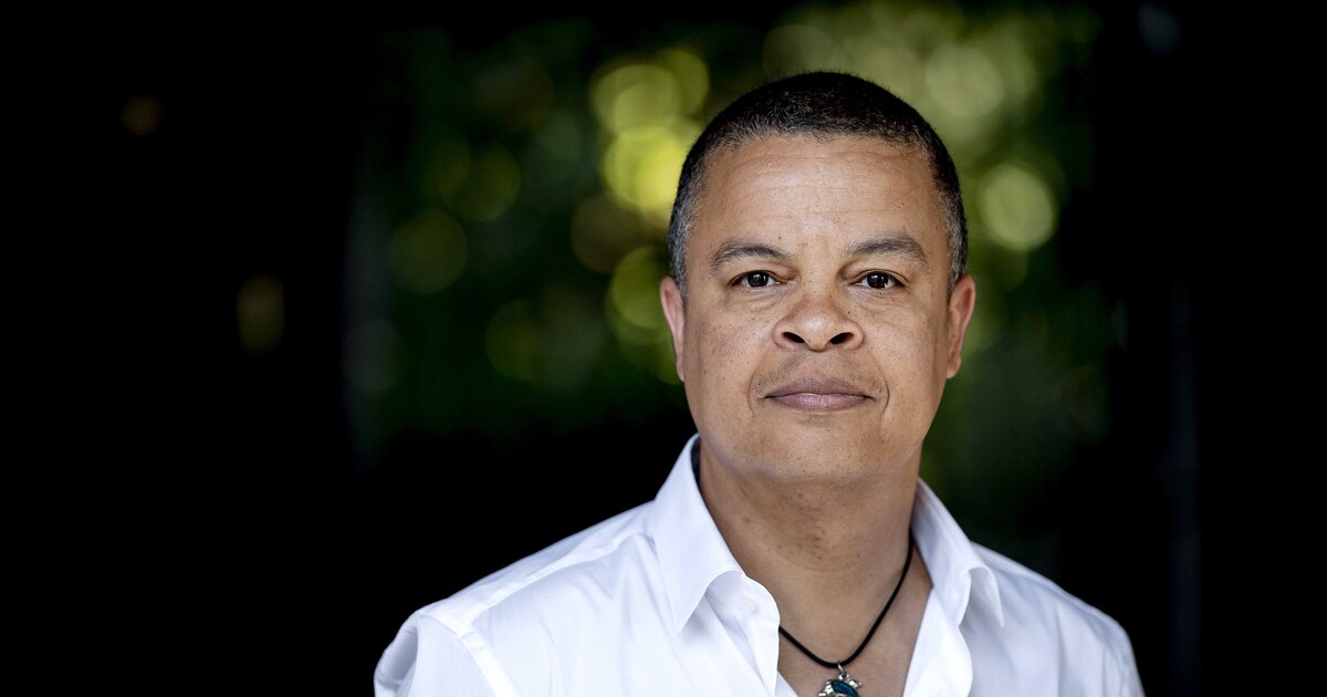 Alfred Schaffers poëzie kun je lezen en herlezen en nogmaals peinzend ...