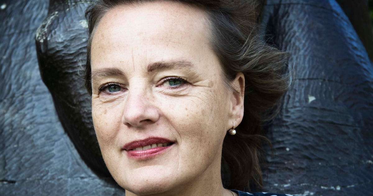 Bestuursvoorzitter Edith Hooge van de Universiteit van Amsterdam stapt ...