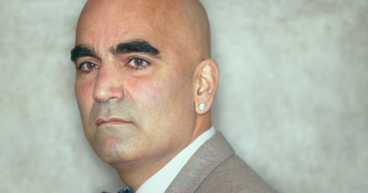 Hoe een aanslag in de Sinaïwoestijn deze journalist naar Nederland leidde | de Volkskrant