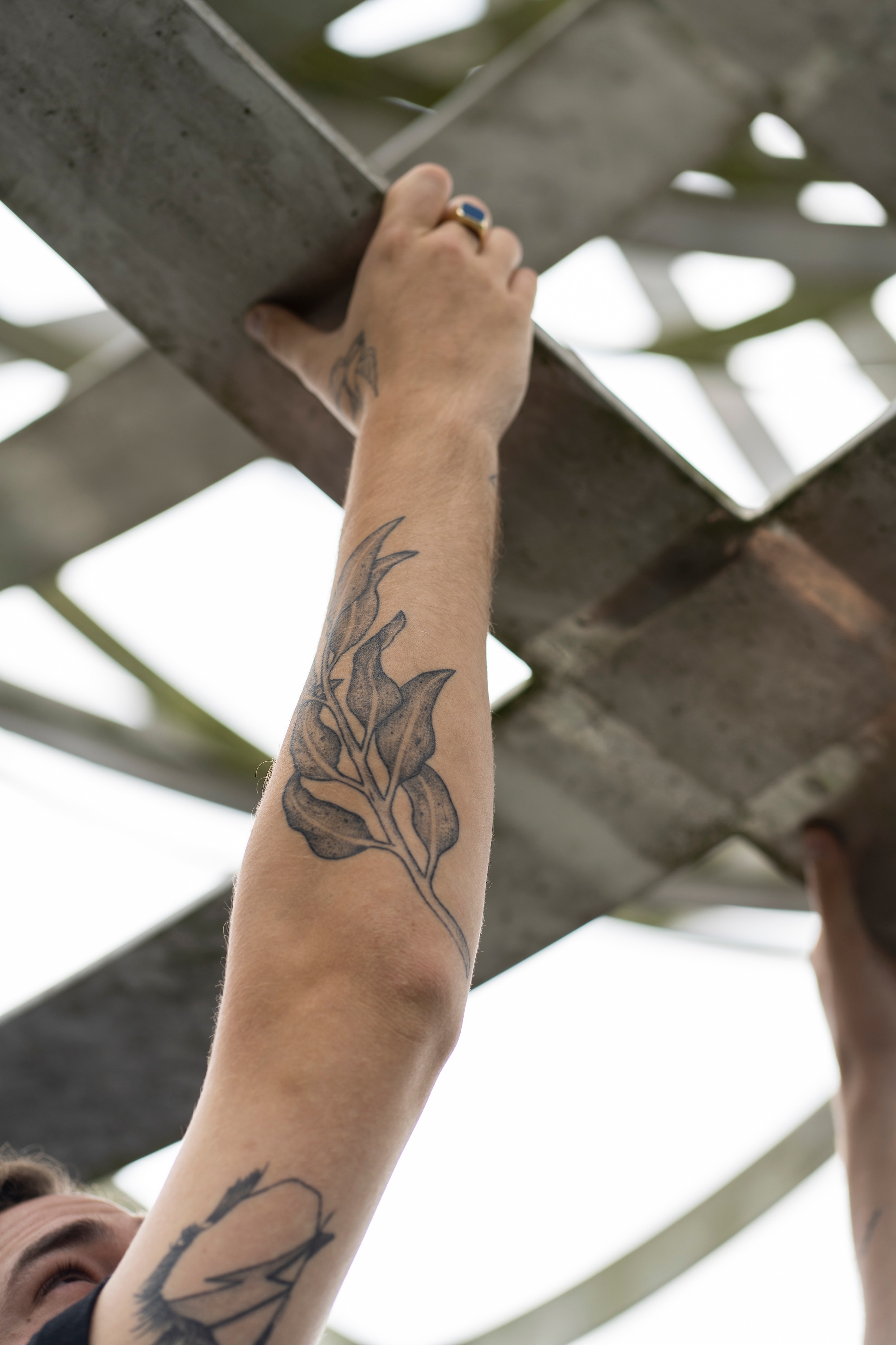 Singer-songwriter Lucas Hamming bij de Escherrotonde: ‘Ik ben een ...