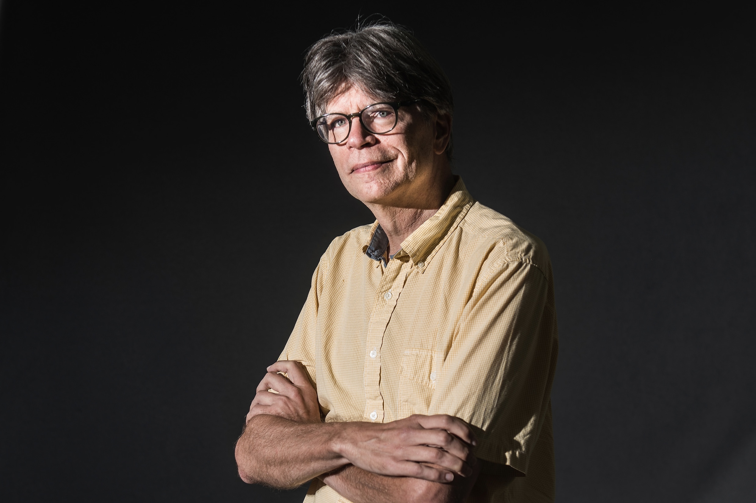 Met Verwilderd schreef Richard Powers opnieuw een sterke roman vol ...