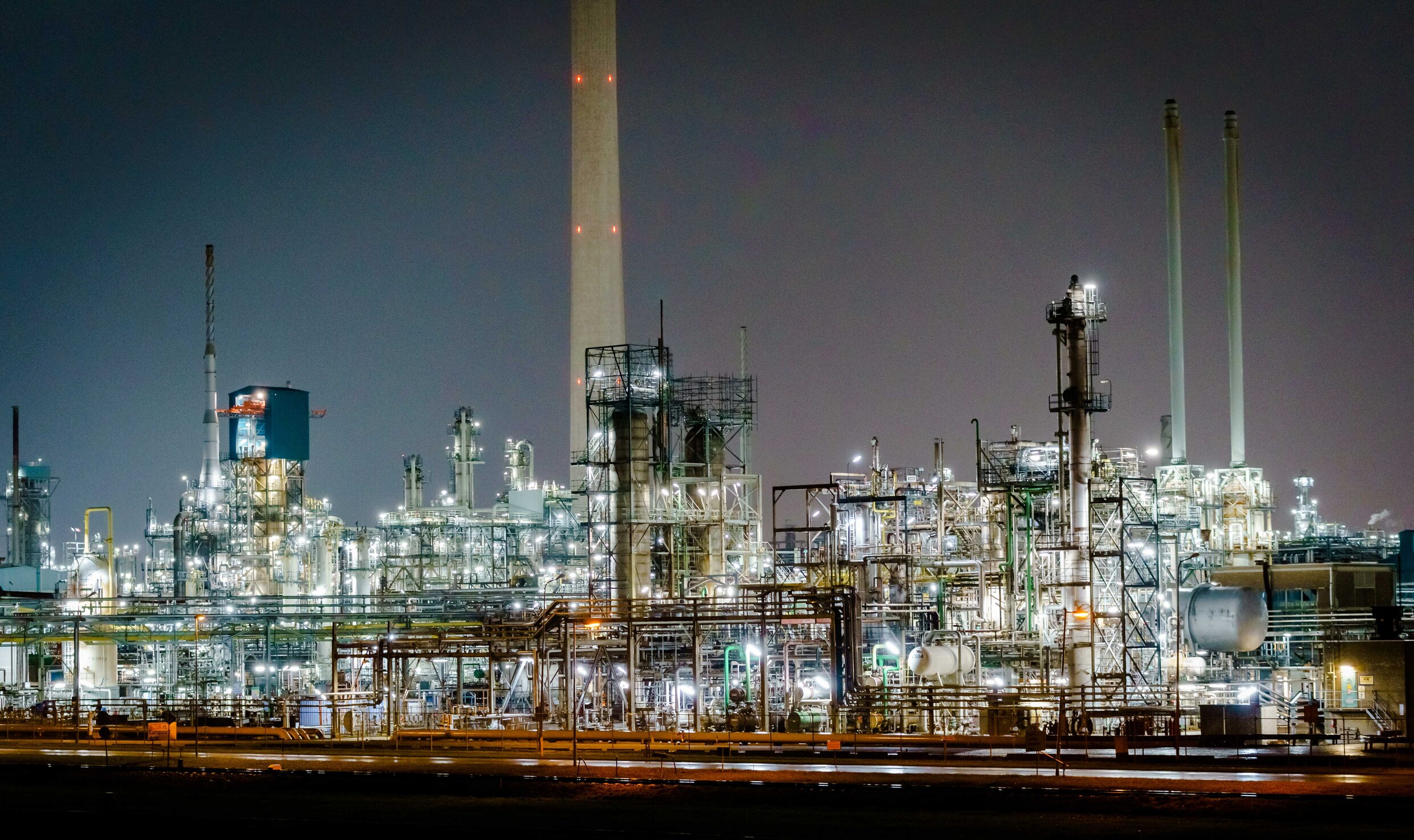 Kabinet maakt reuzendraai: stopt toch met financieren fossiele ...