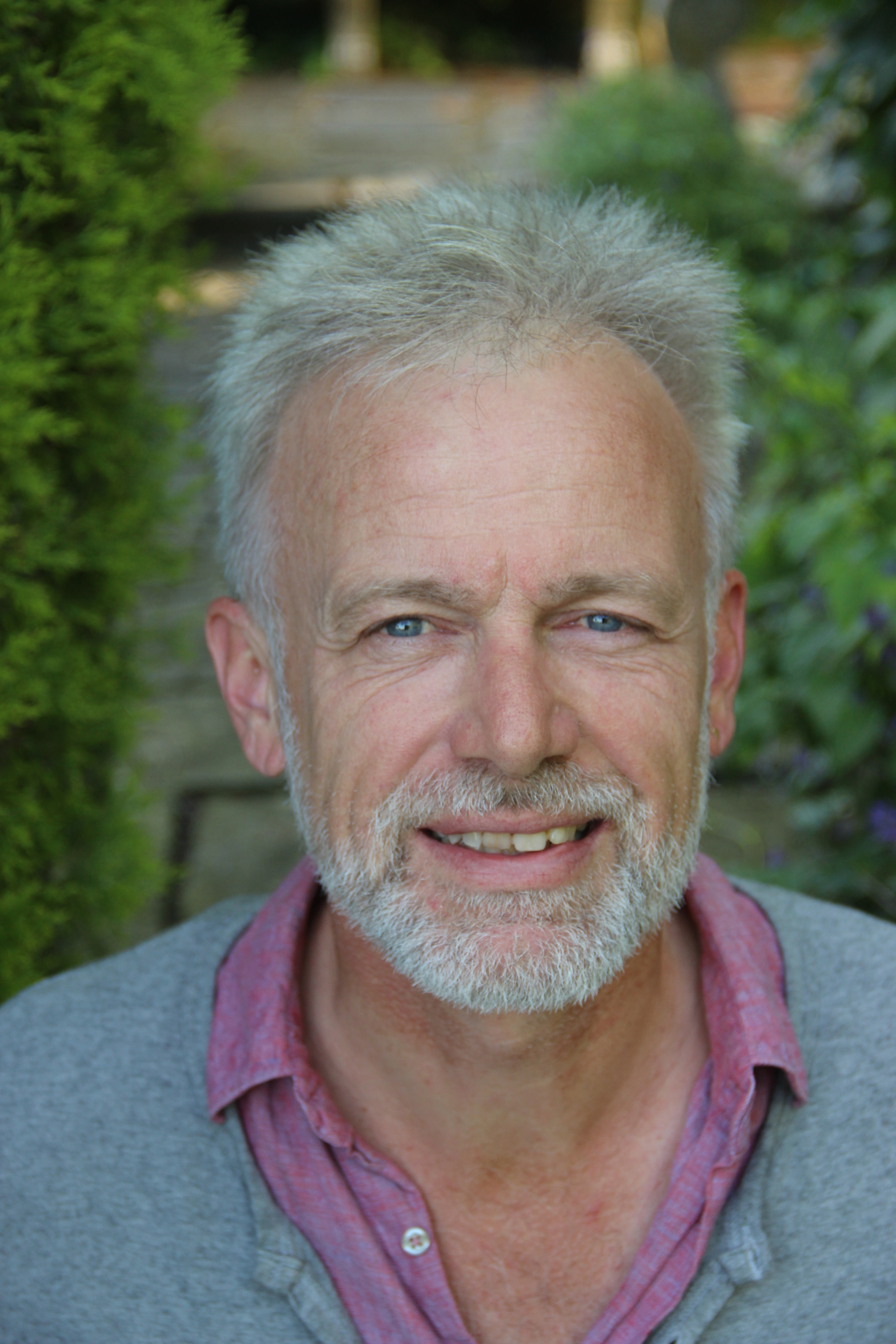 De prijs voor de beste vertaling gaat naar Rokus Hofstede voor ...