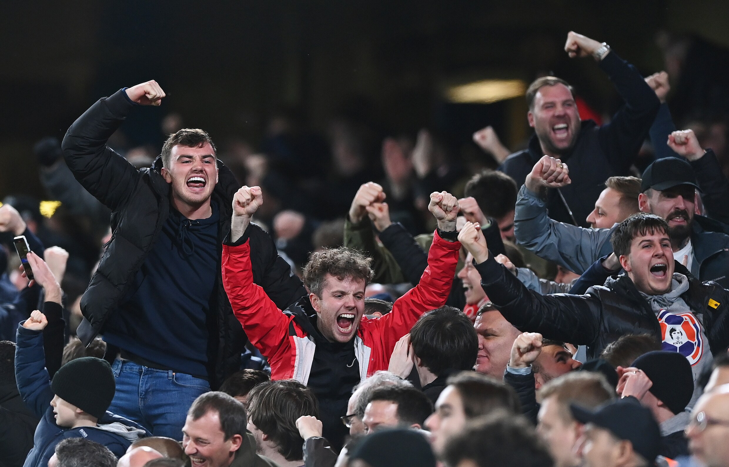Engelse voetbalfan is blij met terugkeer staantribune, maar de politie ...