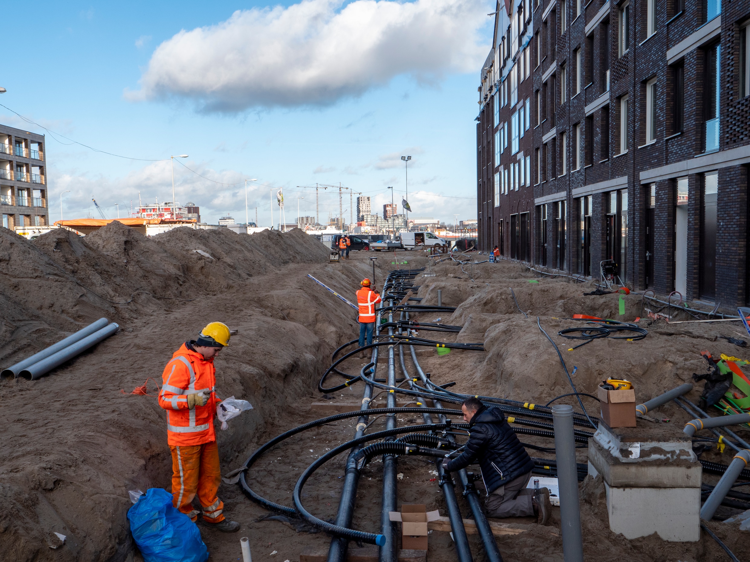 Amsterdamse corporaties stoppen met aansluiten op warmtenet zolang ... Amsterdamse corporaties stoppen met aansluiten op warmtenet zolang ...