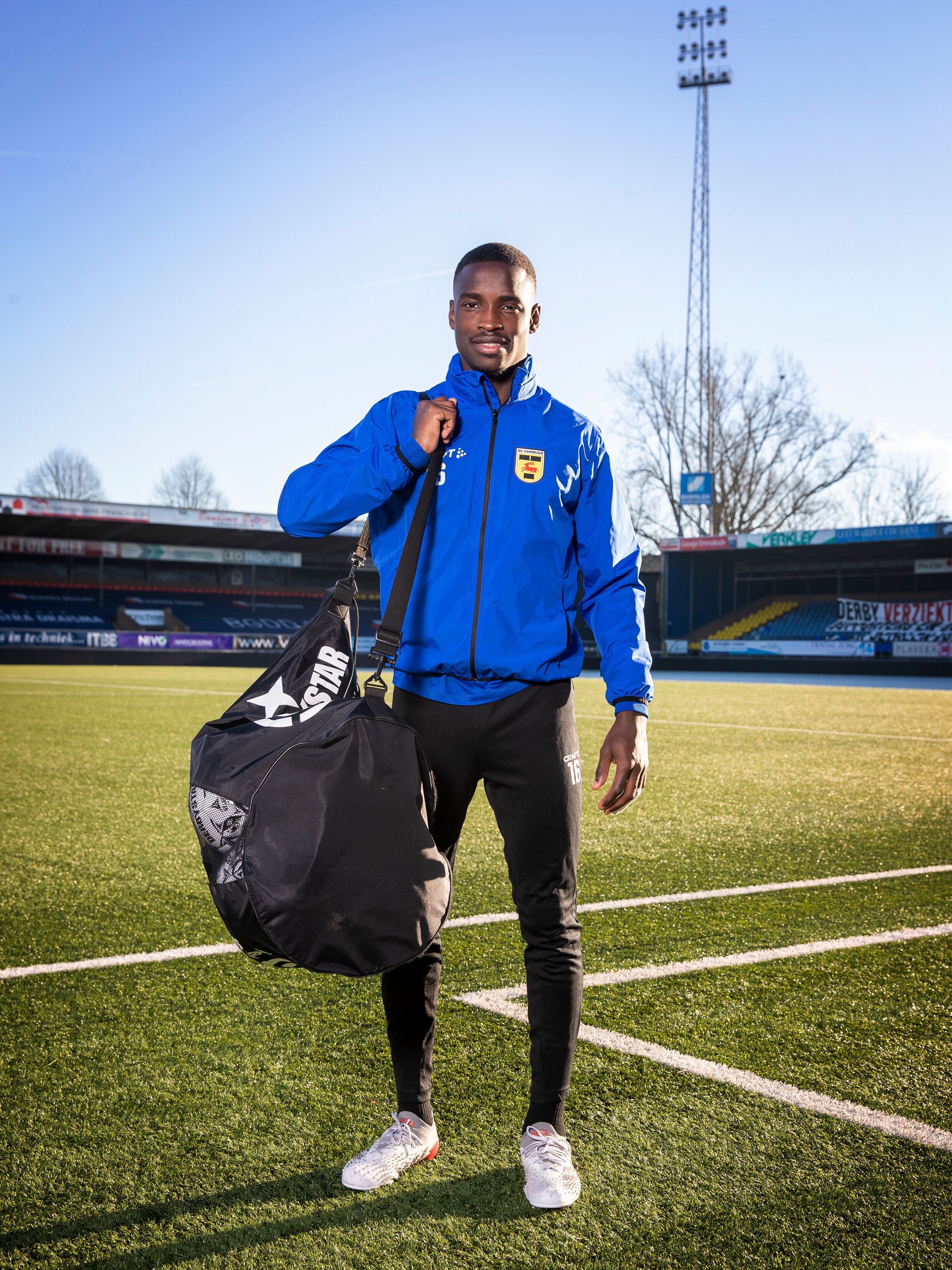 De hindernisrace van voetbaltalenten op weg naar hun gedroomde doel: de ...