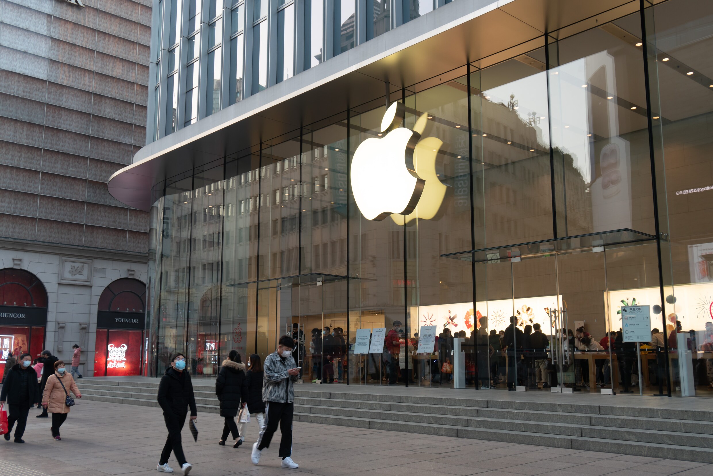 Klöpping wil met stichting miljard claimen van ‘duopolie’ Apple en ...