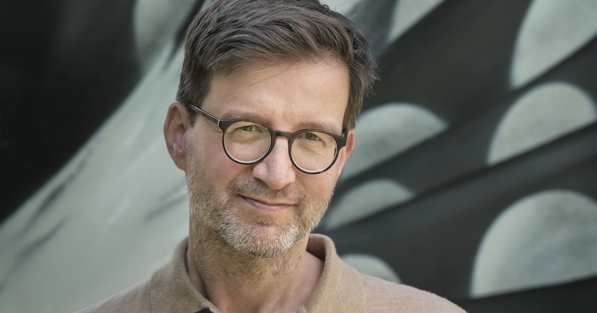 Daniël Rovers geeft een aangenaam lesje in kijken in een roman vol ...