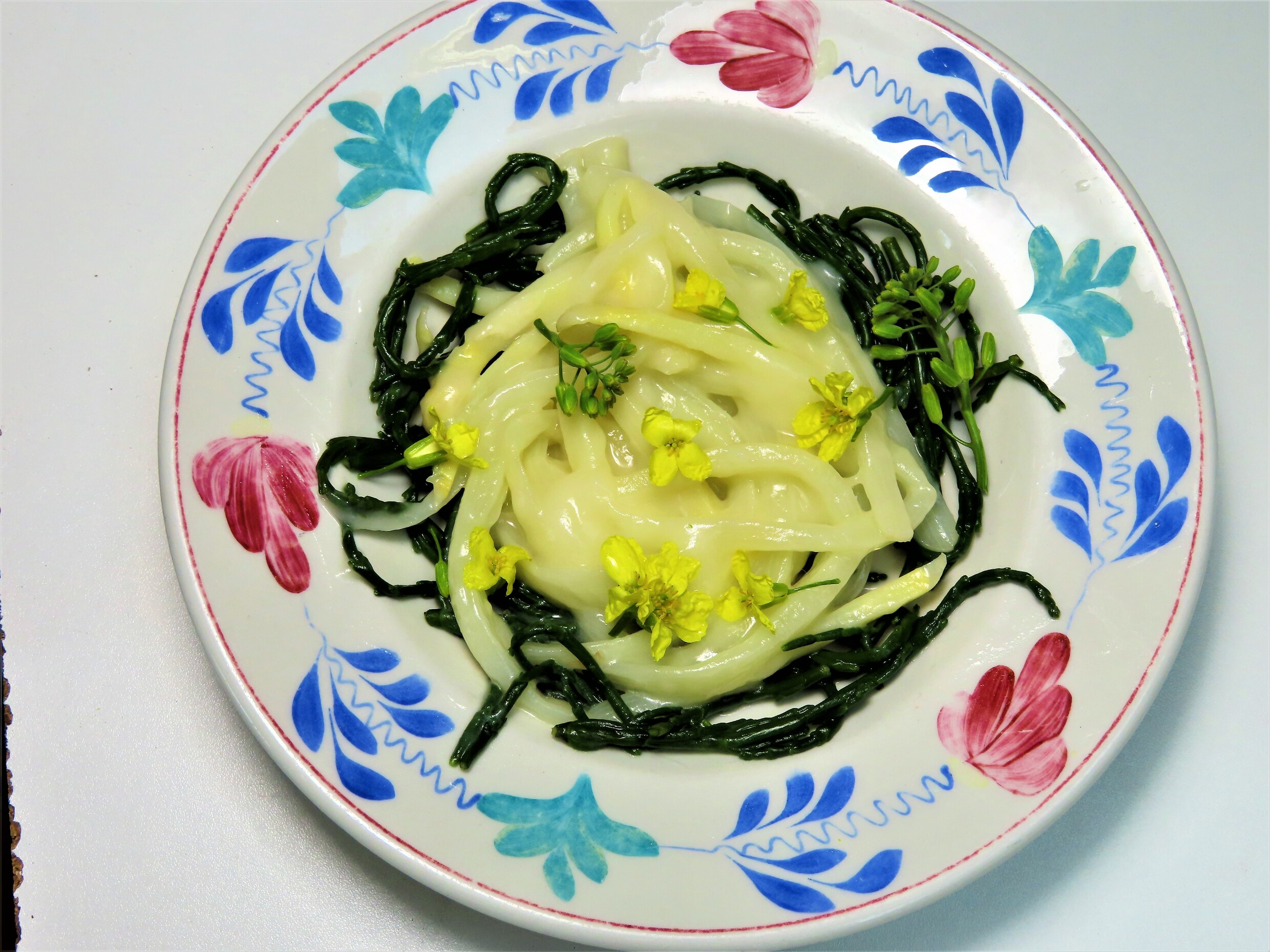 De Volkskeuken: bloemige asperges | de Volkskrant