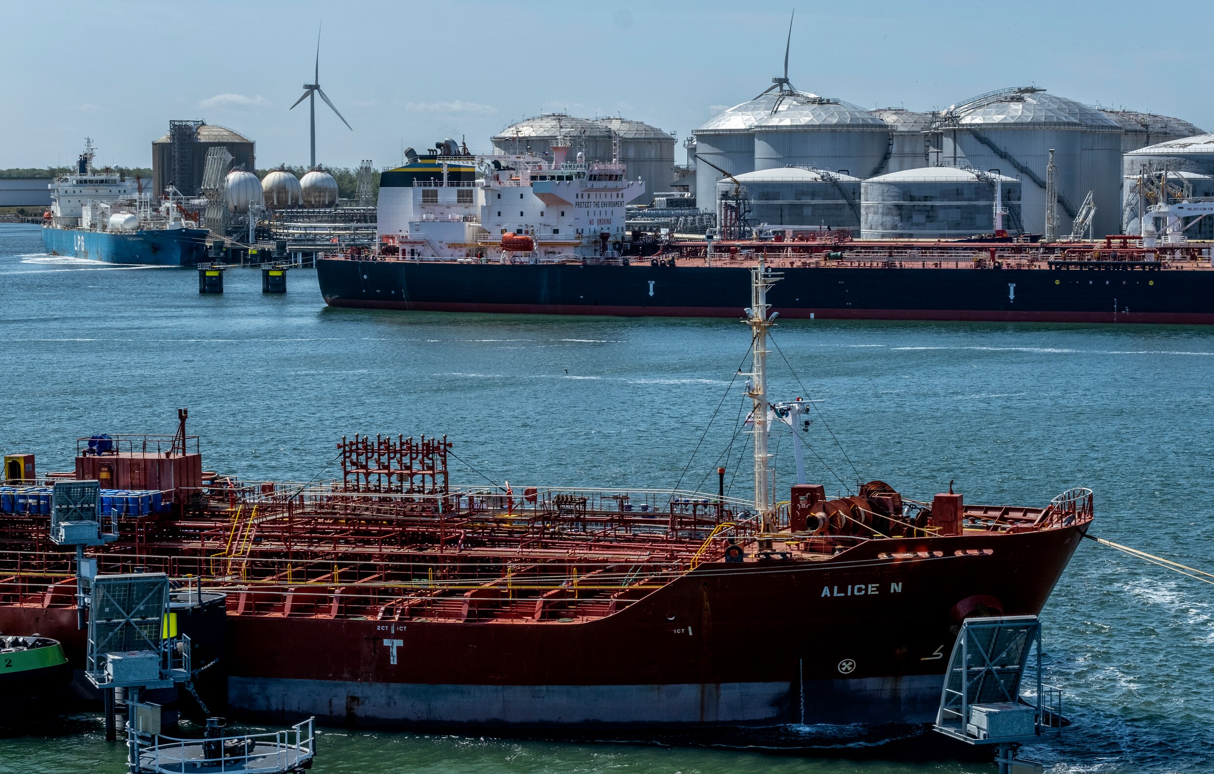 Europese Unie en G7 bereiken akkoord over prijsplafond van 60 dollar voor verhandelen Russische ...