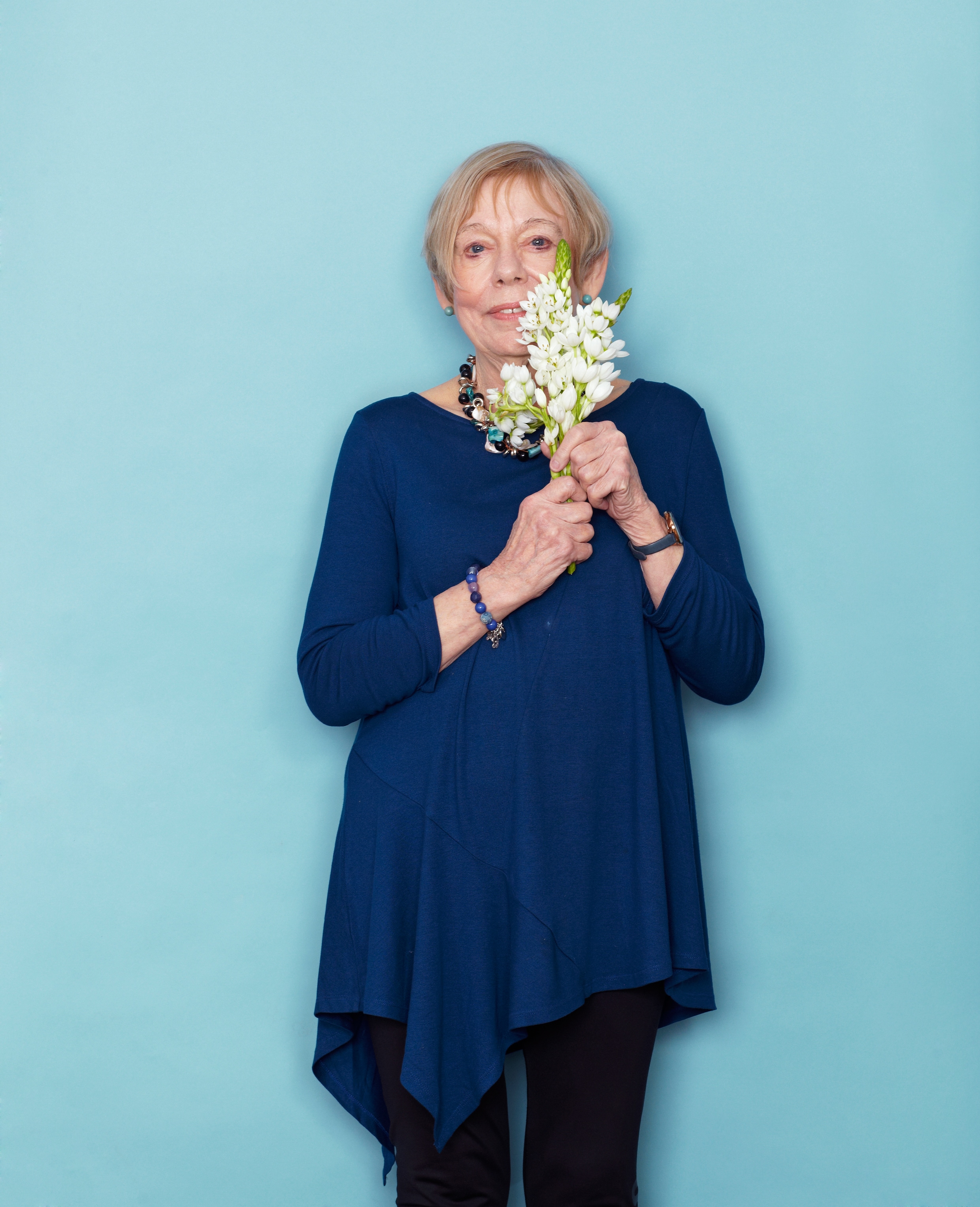 Karen Armstrong is niet meer gelovig in de reguliere zin: ‘Schrijven en ...