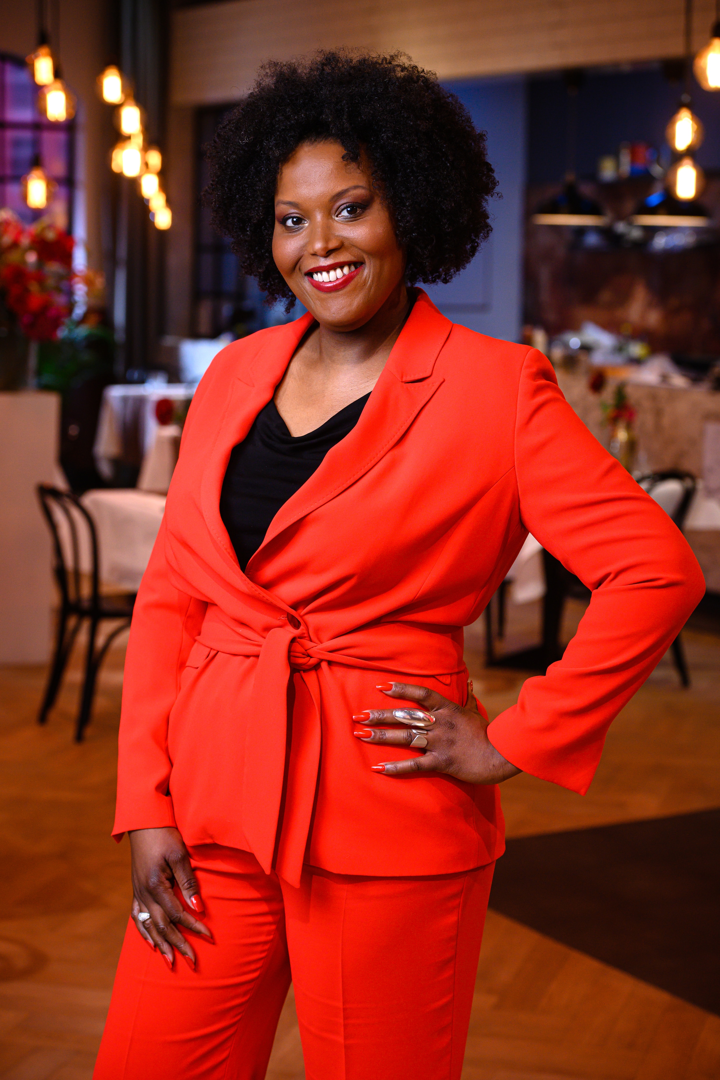 Interview met... First Dates-maître Denice Dest | de Volkskrant