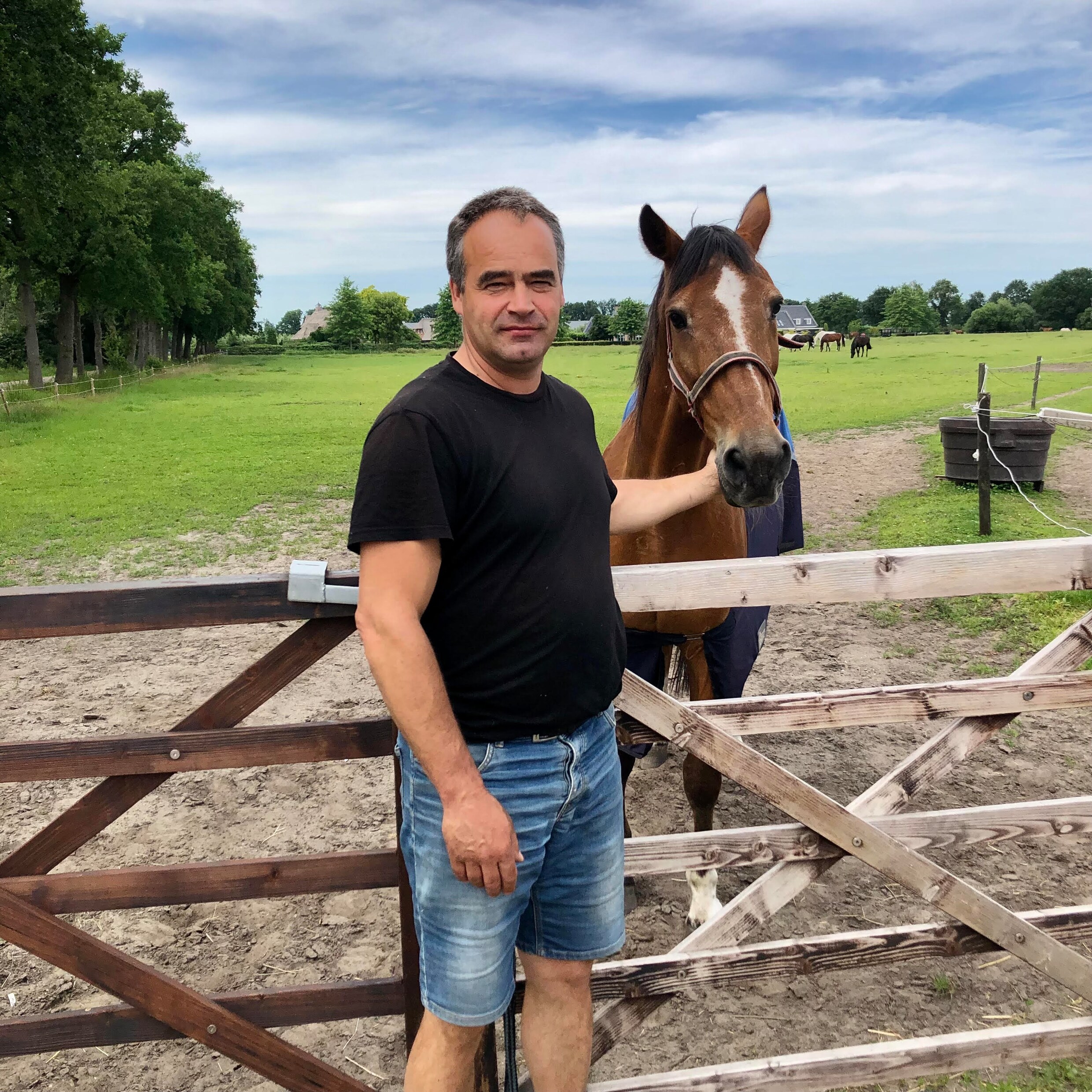 De nieuwe orde van dreigementen en intimidatie rond één boerenerf | de ...