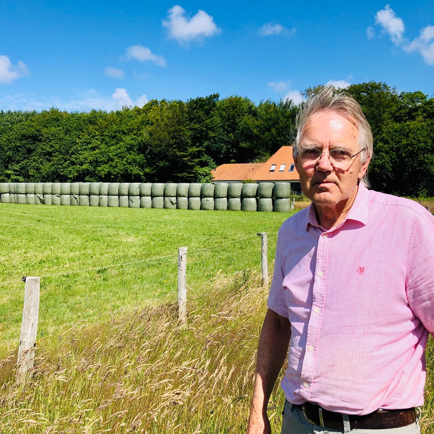 Ook een boze Quote 500-miljonair zegt het met hooibalen | de Volkskrant