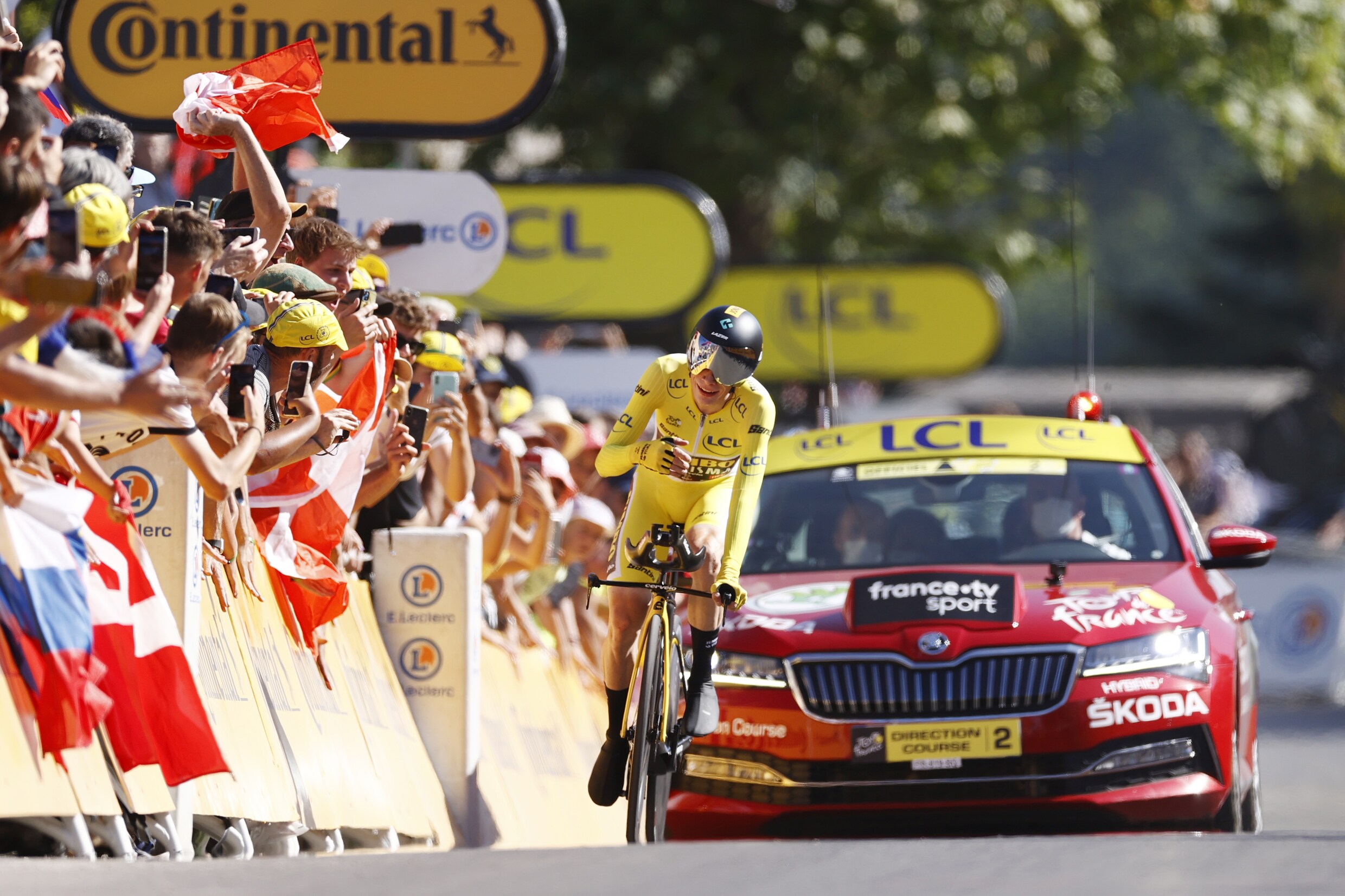 Tour-winnaar Jonas Vingegaard: ‘Ik kan jullie in de ogen kijken en ...