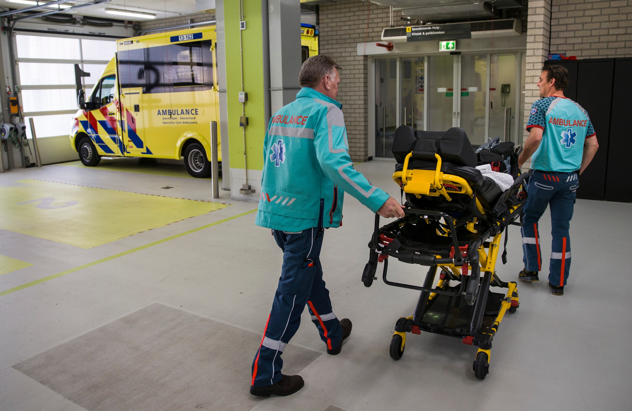 Patiënt, pak het haantjesgedrag van de arts aan | de Volkskrant