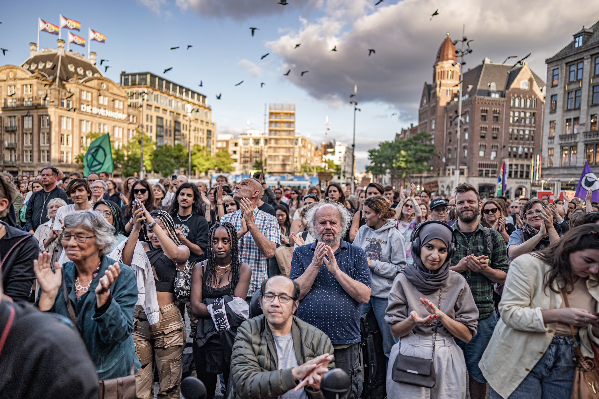 Luister in het huidige asielopvangschandaal naar de boze burger, maar ...