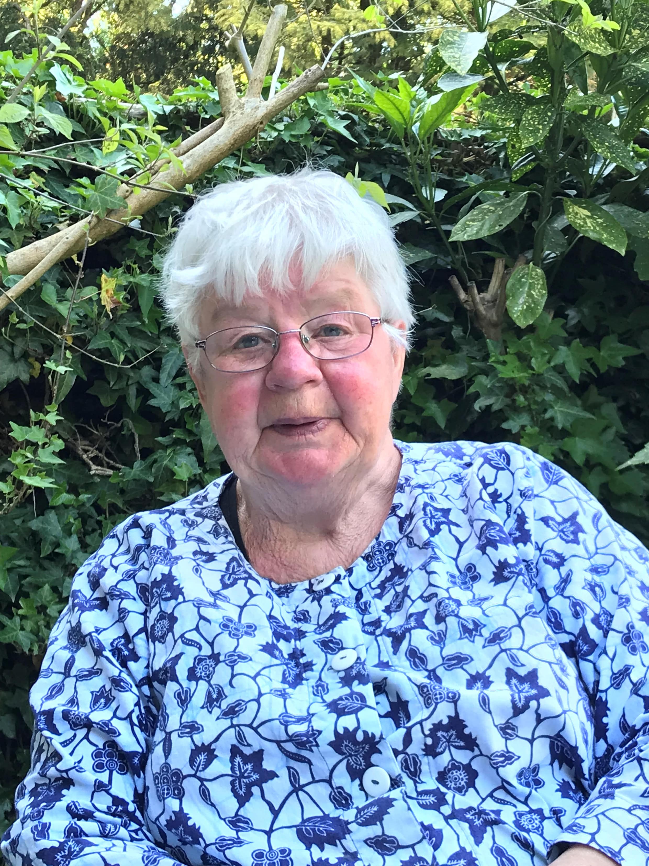 Grande dame van de maatschappijgeschiedenis die viraal ging met een ...