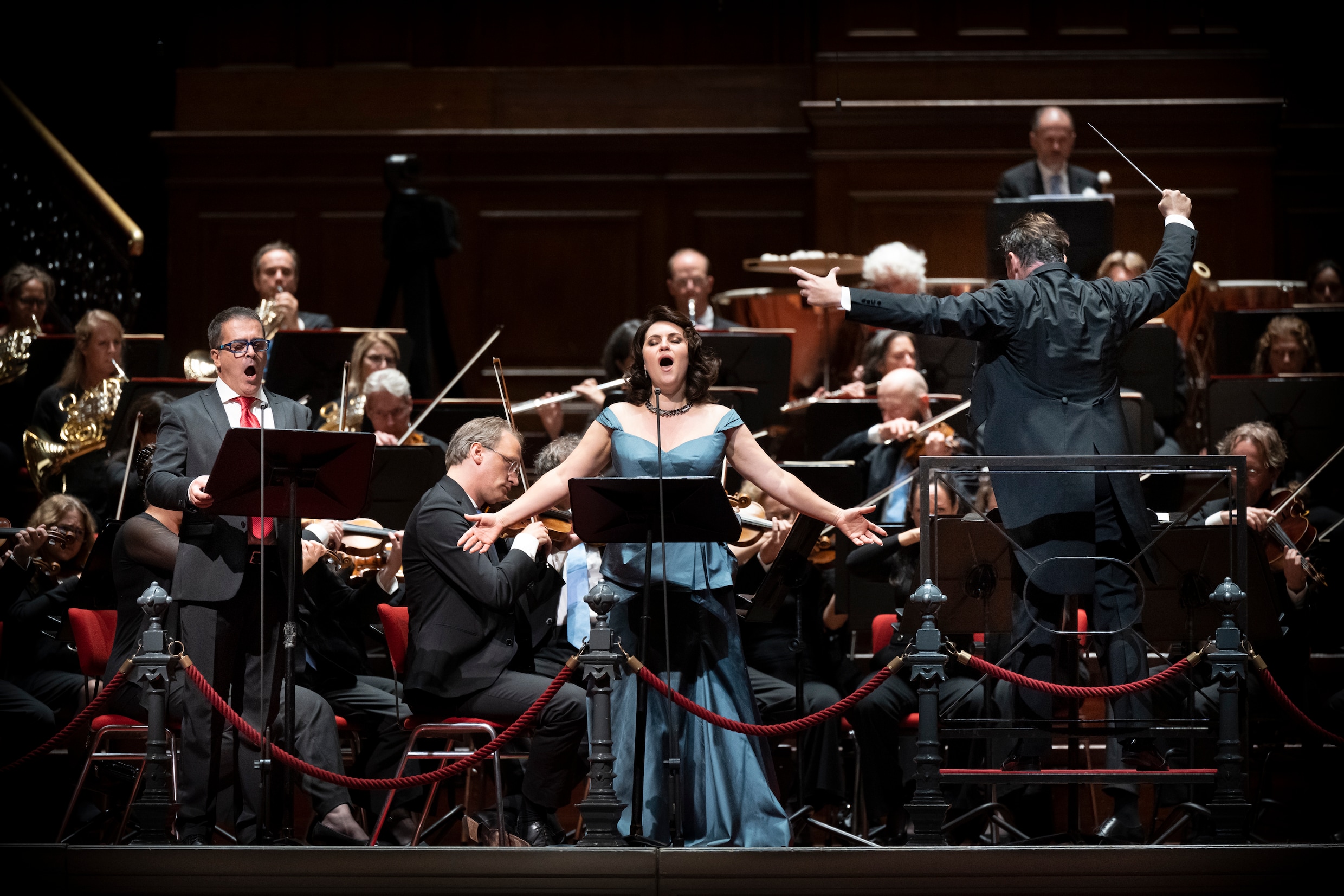 Michele Mariotti, dirigent van wereldklasse, ontketent de volle ...