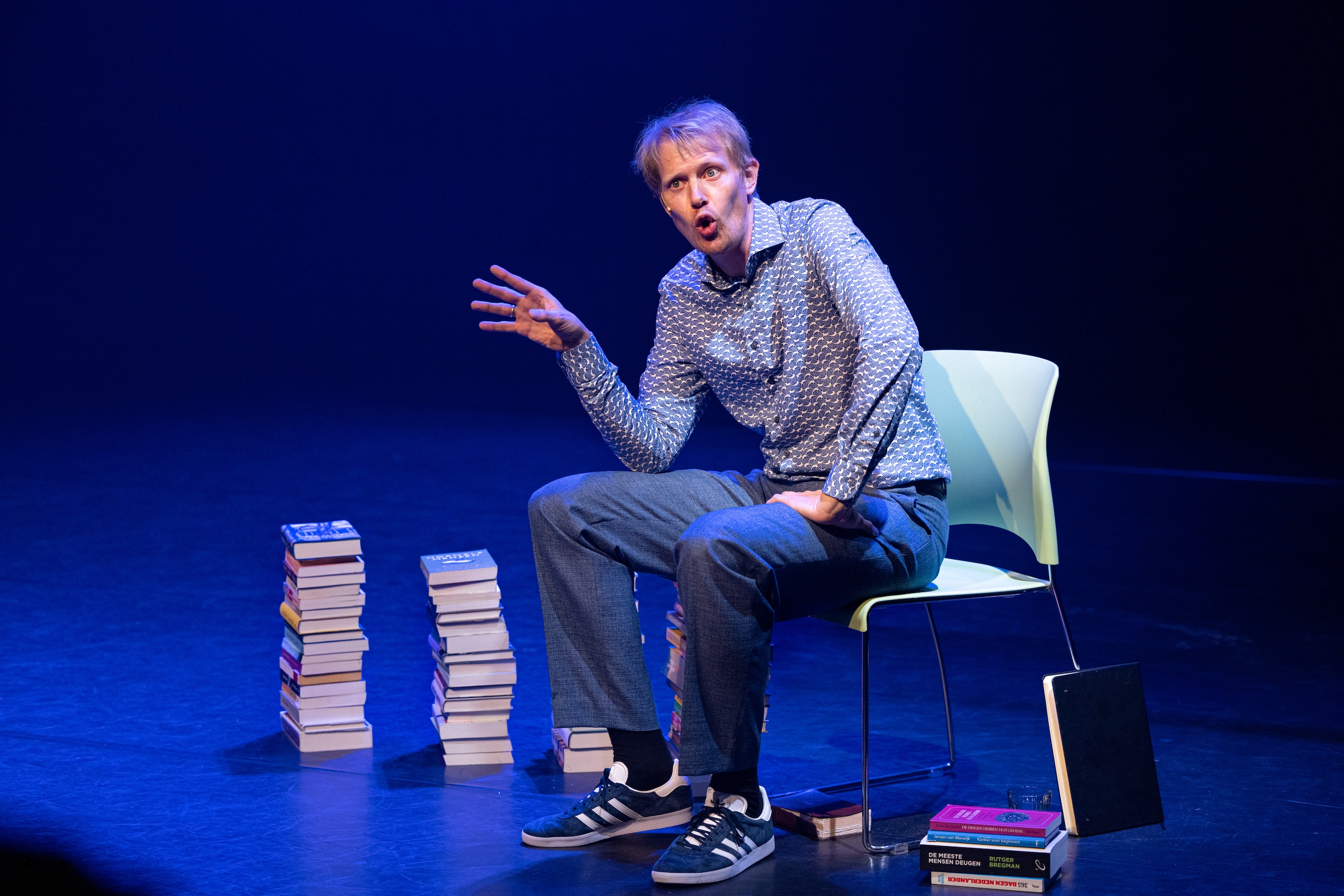 Op zijn sterkst is Jan Beuving als hij de moderne tijd fileert met zijn ...