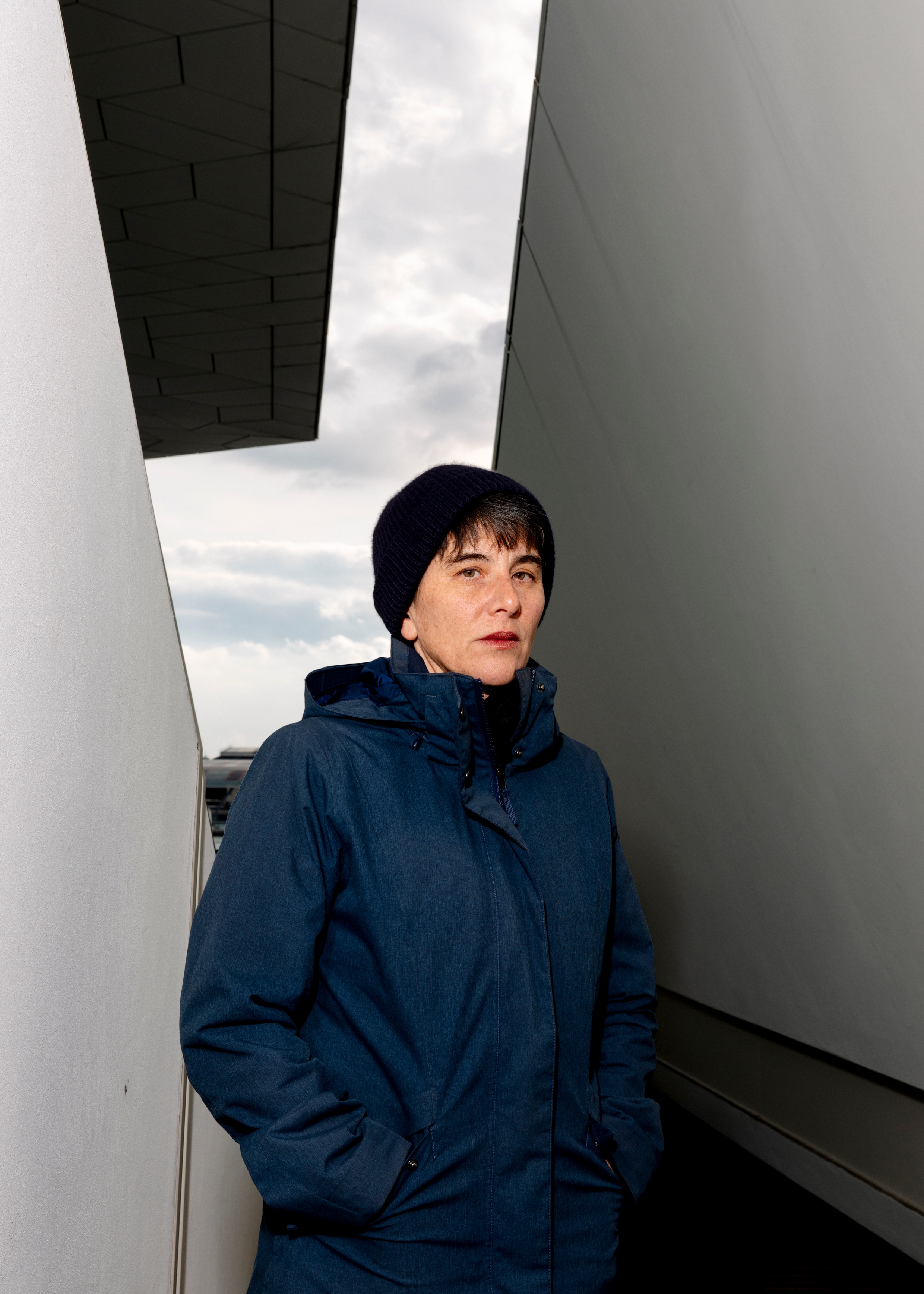 Persoonlijke brieven en een historisch filmarchief: zo maakt kunstenaar ...