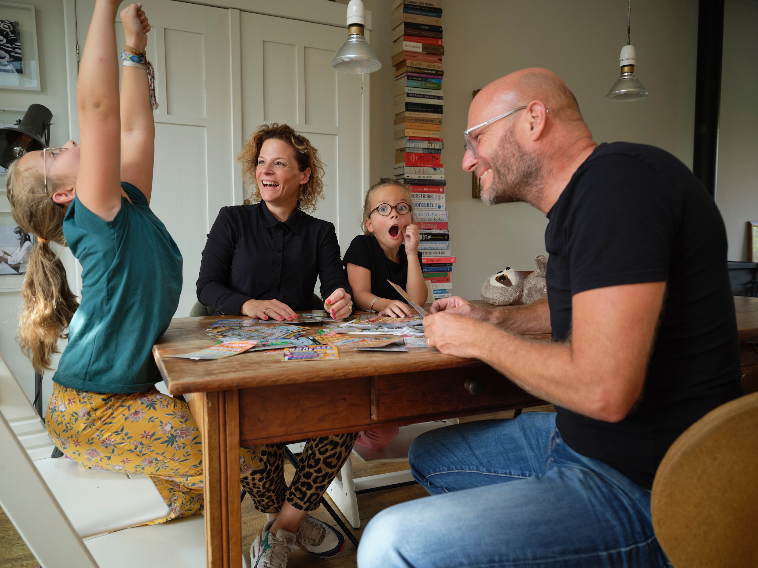 Voor Roos Abelman is geluk een toilettas met veel vakjes die je ook ...