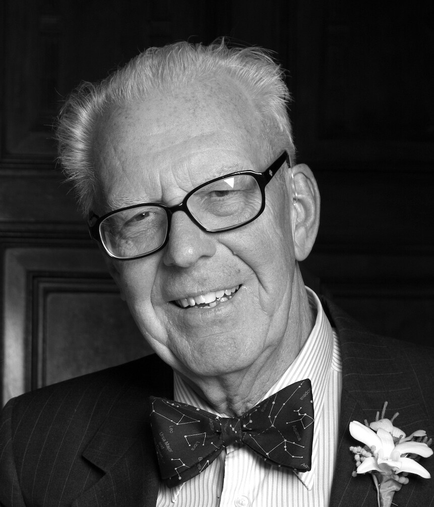 Ontdekker van mysterieuze ‘radiosterren’, die als een van de weinige ...