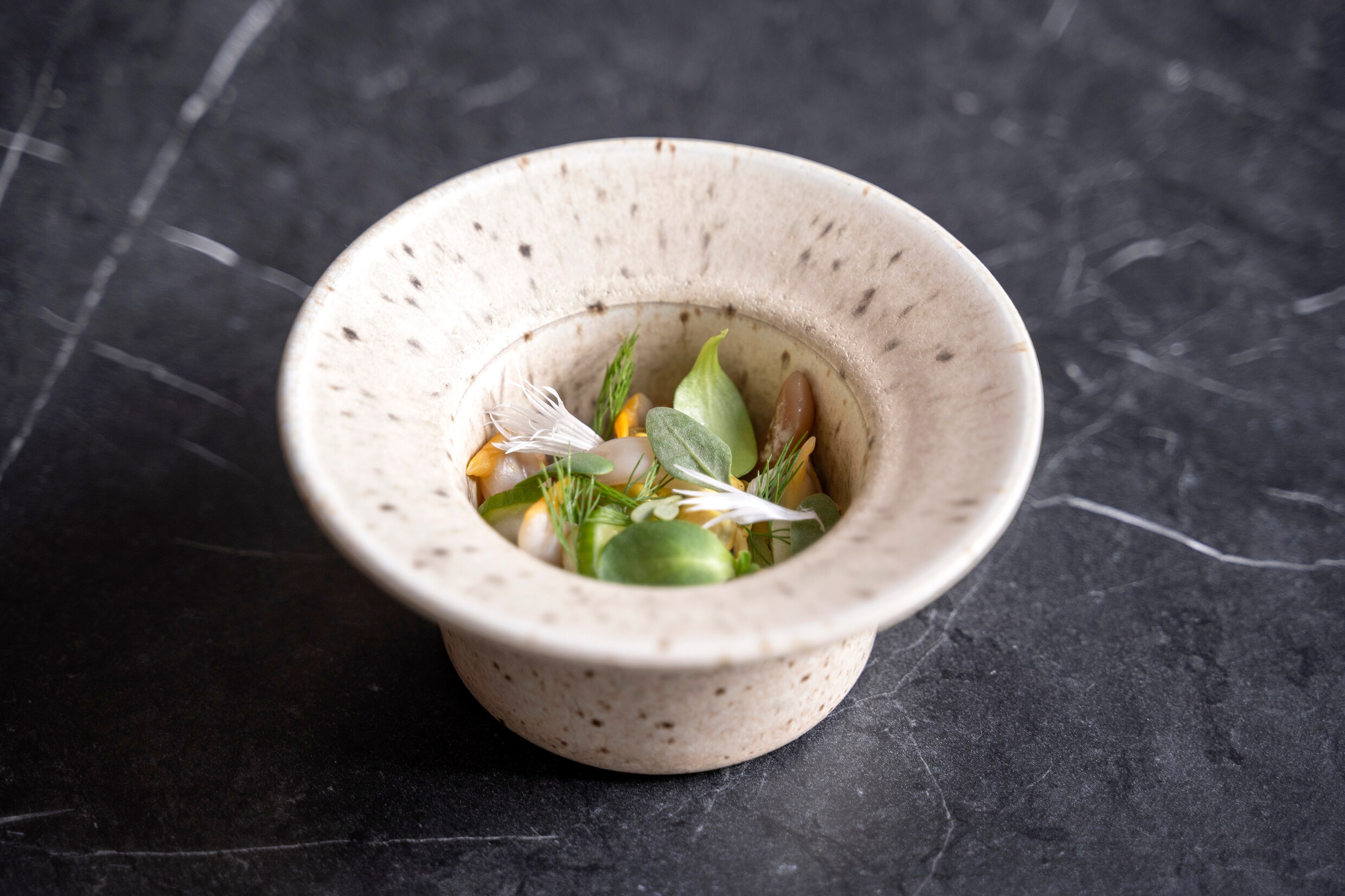 Bij Maeve in Utrecht krijg je verfijnde, elegante bordjes eten met veel ...