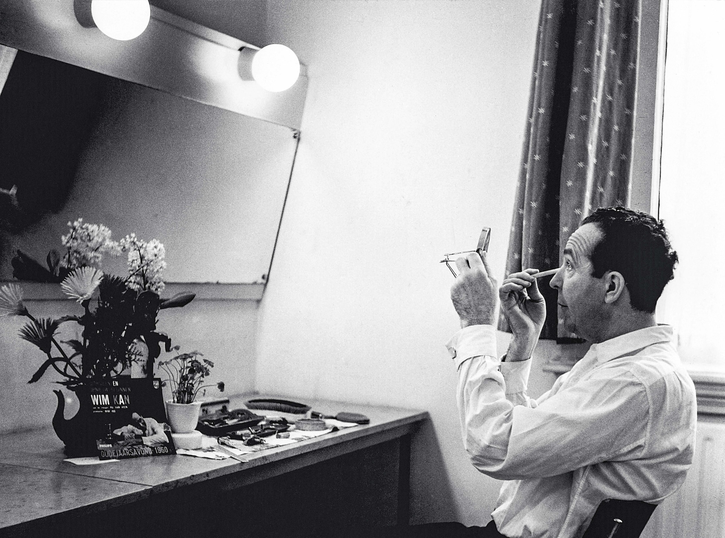 Fraaie hommage aan een vergeten theaterfotograaf: de sixties-schatkamer ...