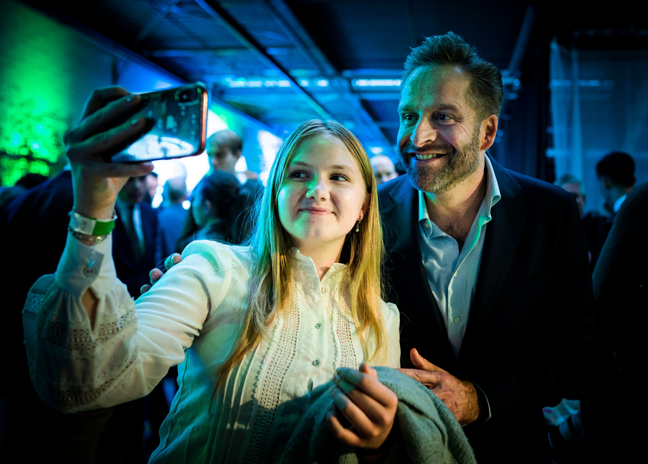 CDA-top meent de weg vooruit te kennen, maar leden en prominenten tonen ...