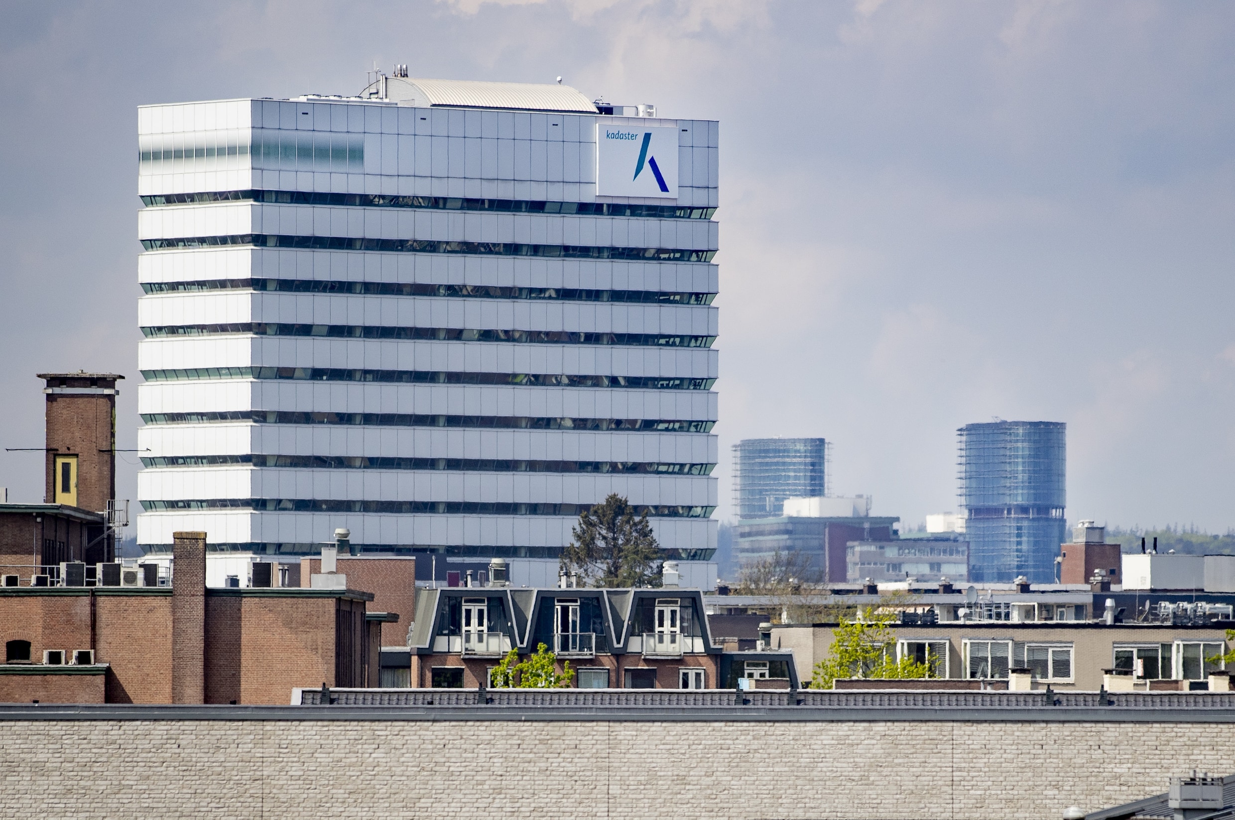 Datalek bij Kadaster: geheime adressen waren bijna een maand lang ...