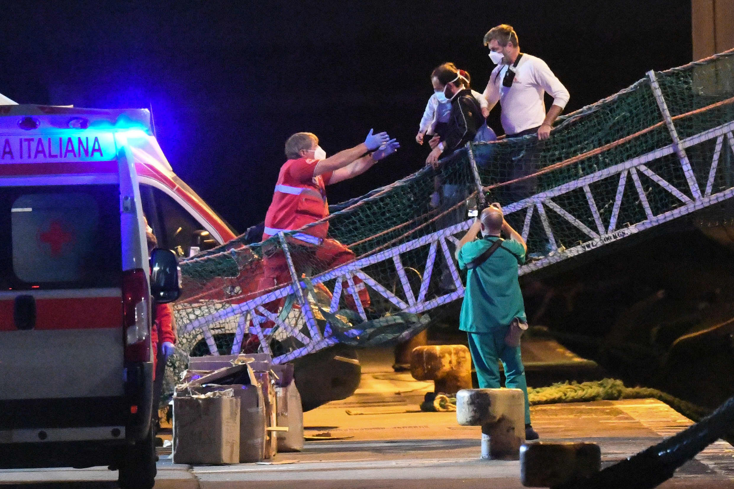 Italiaanse weigering om reddingsschepen met migranten toe te laten, is ...