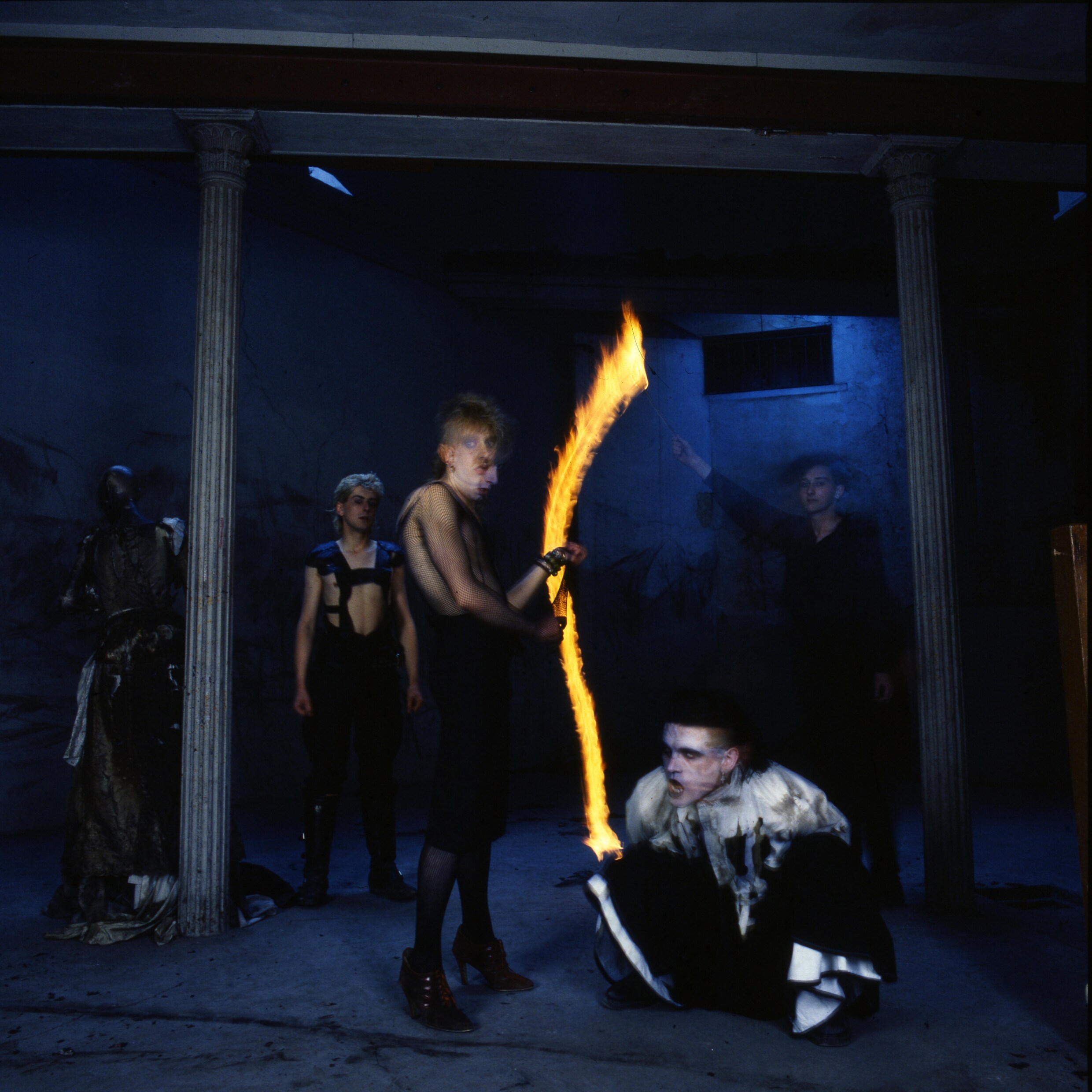 Gavin Friday, frontman van de Virgin Prunes: ‘Bono belt mij regelmatig ...