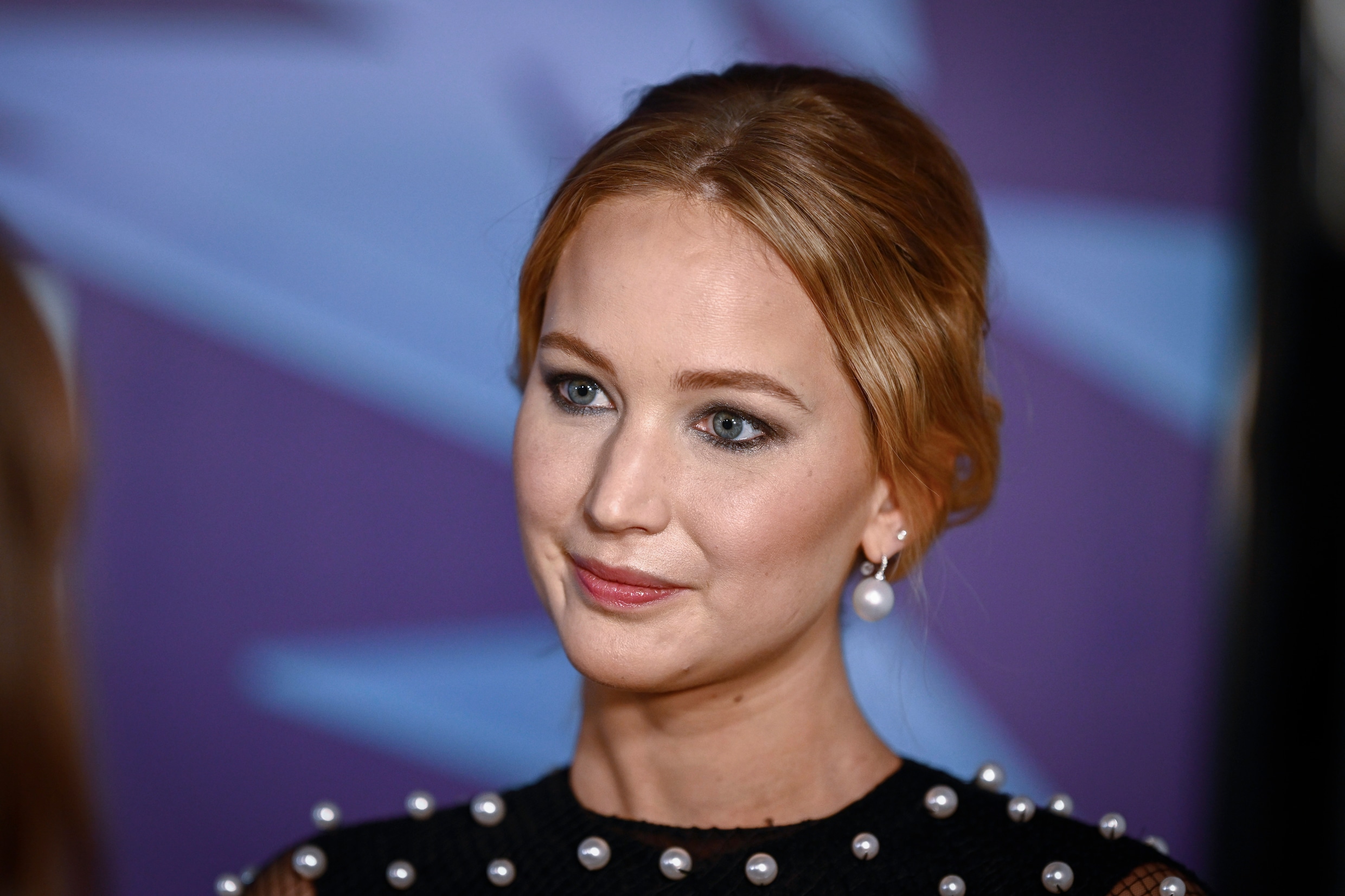 Actrice Jennifer Lawrence bezorgt collega Amanda Seyfried het best ...