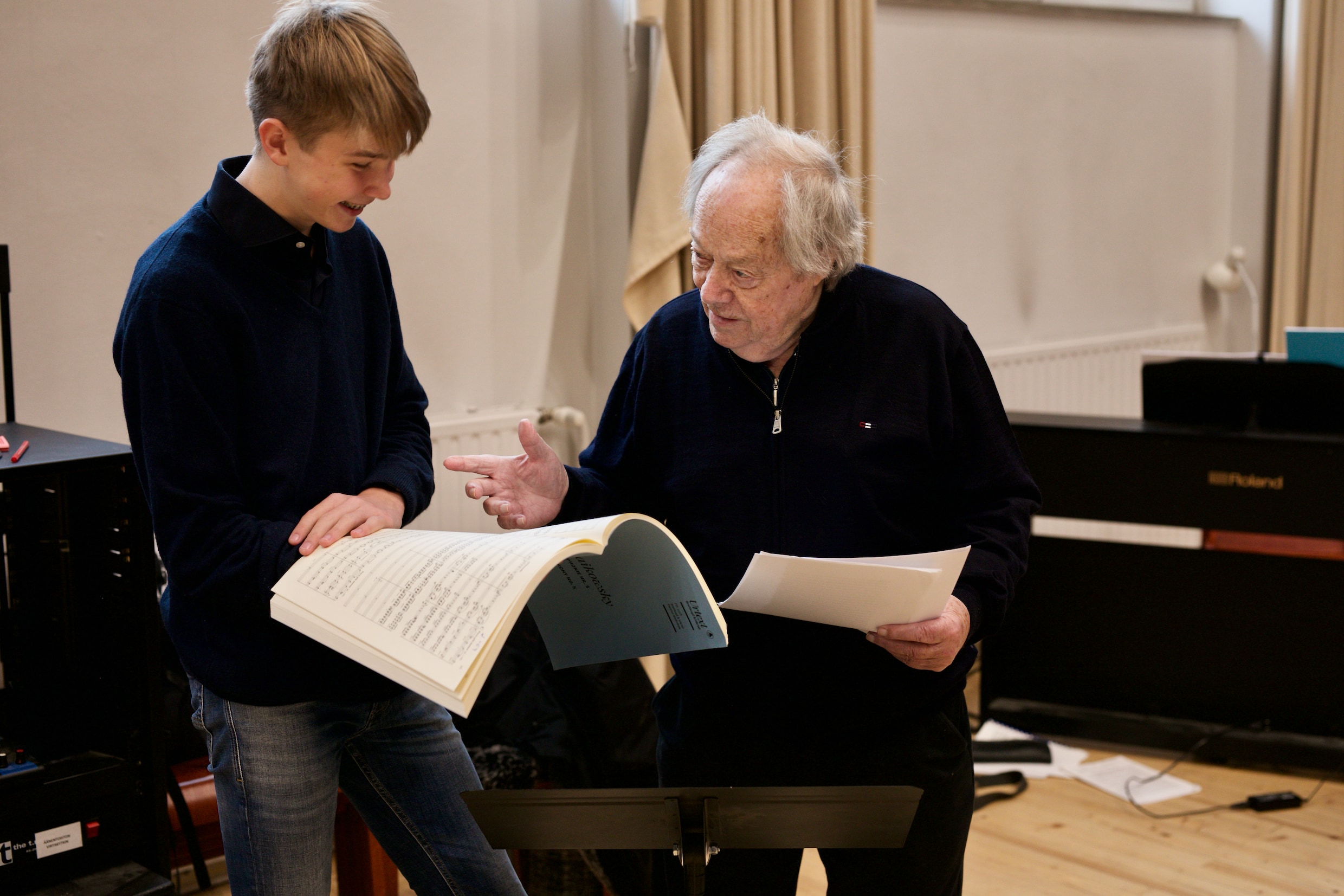 ‘Wat ik onderwijs? Helder slaan. Zodat het orkest je begrijpt’ | de ...