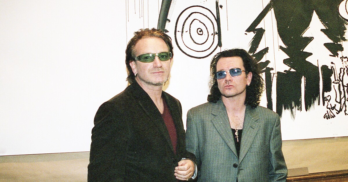 Gavin Friday, frontman van de Virgin Prunes: ‘Bono belt mij regelmatig ...