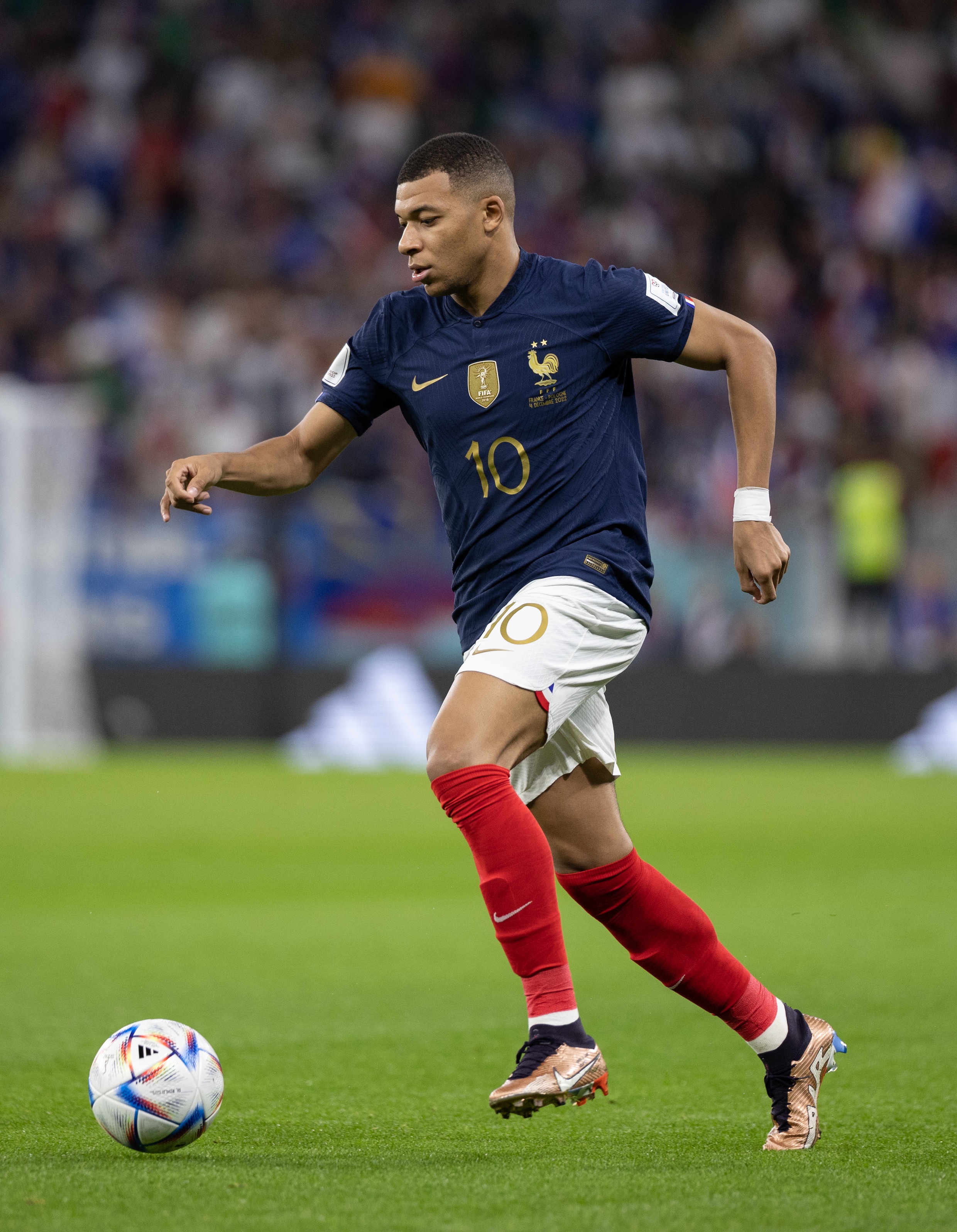Een duel in een duel, want wie is er sneller: Kylian Mbappé of bewaker ...