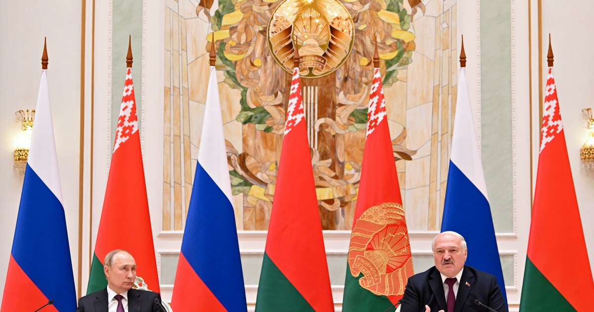 Bezoek Poetin aan Belarus voedt argwaan en speculaties over rol in ...