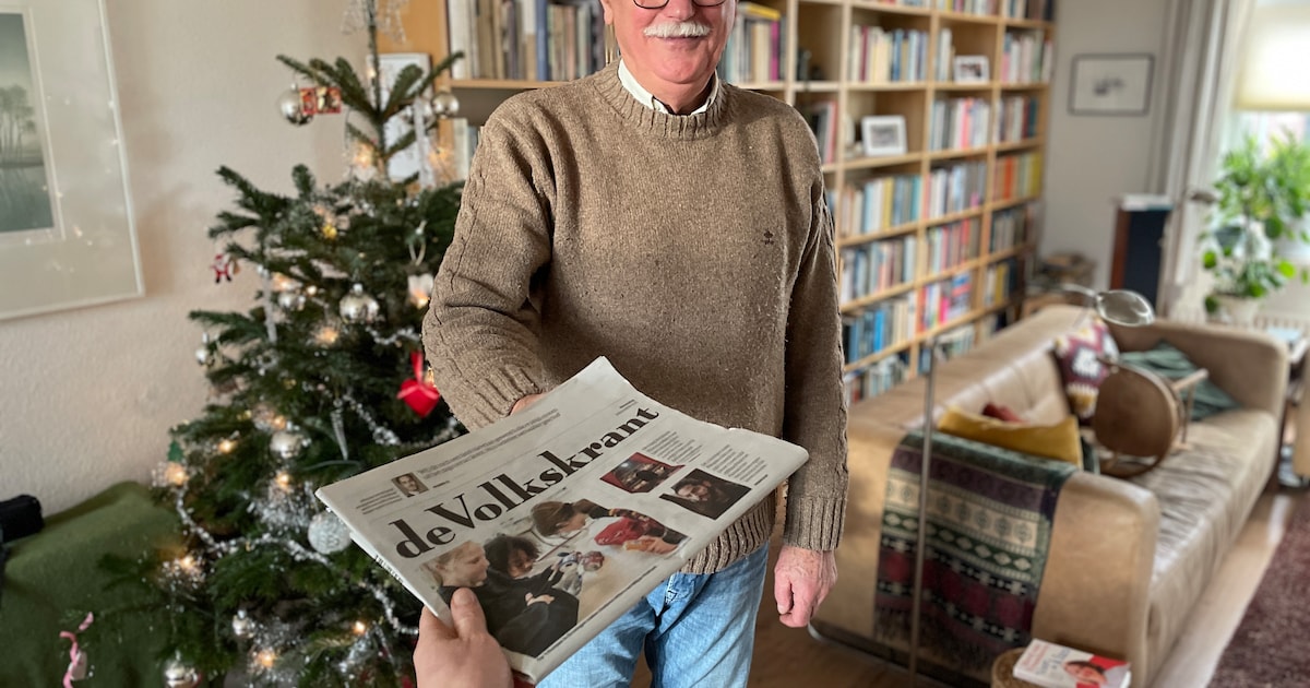 Gidi Heesakkers bezorgt de krant na bij Jaap van Leverink, die elke ...