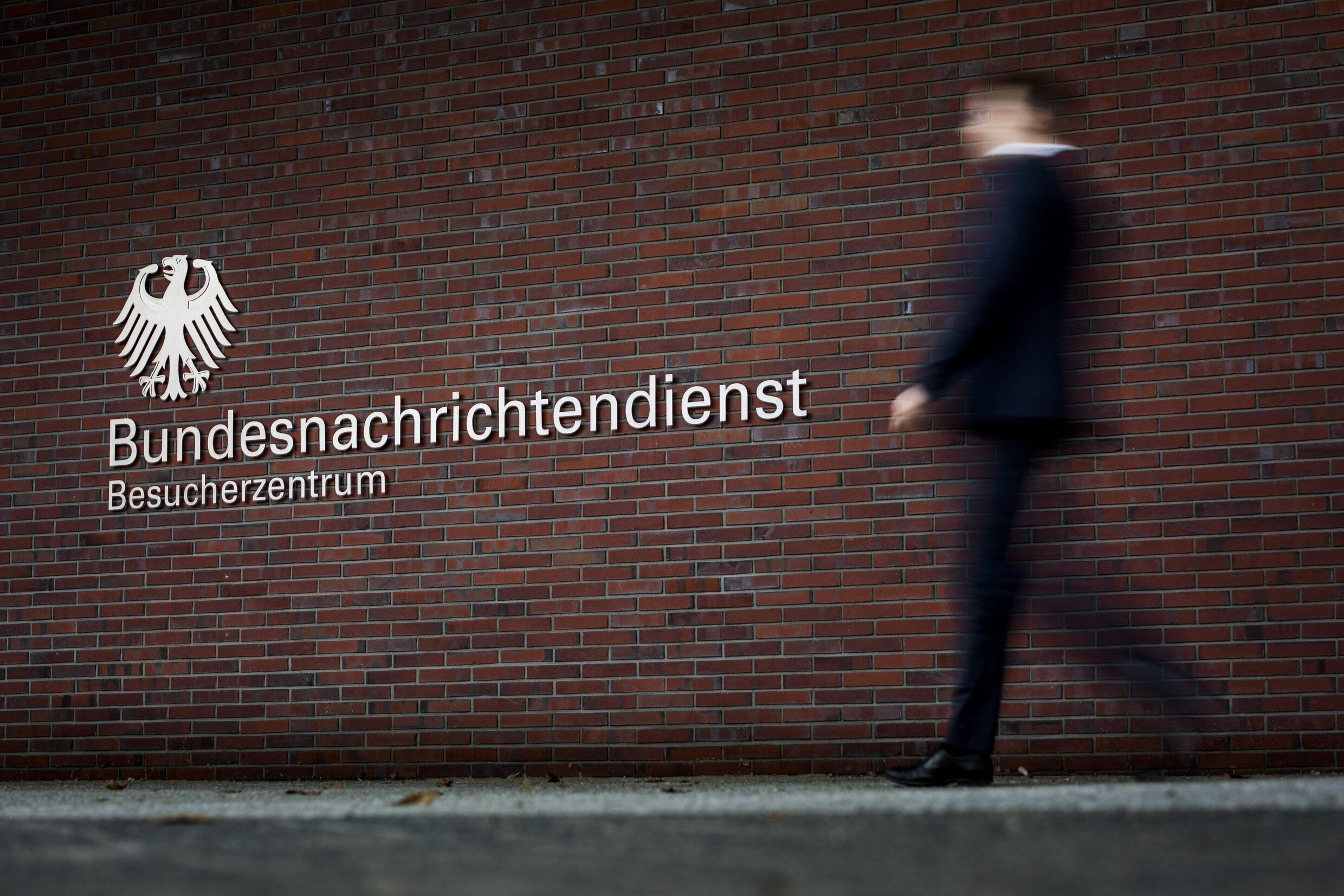 Medewerker Duitse geheime dienst opgepakt, verdacht van spionage voor ...