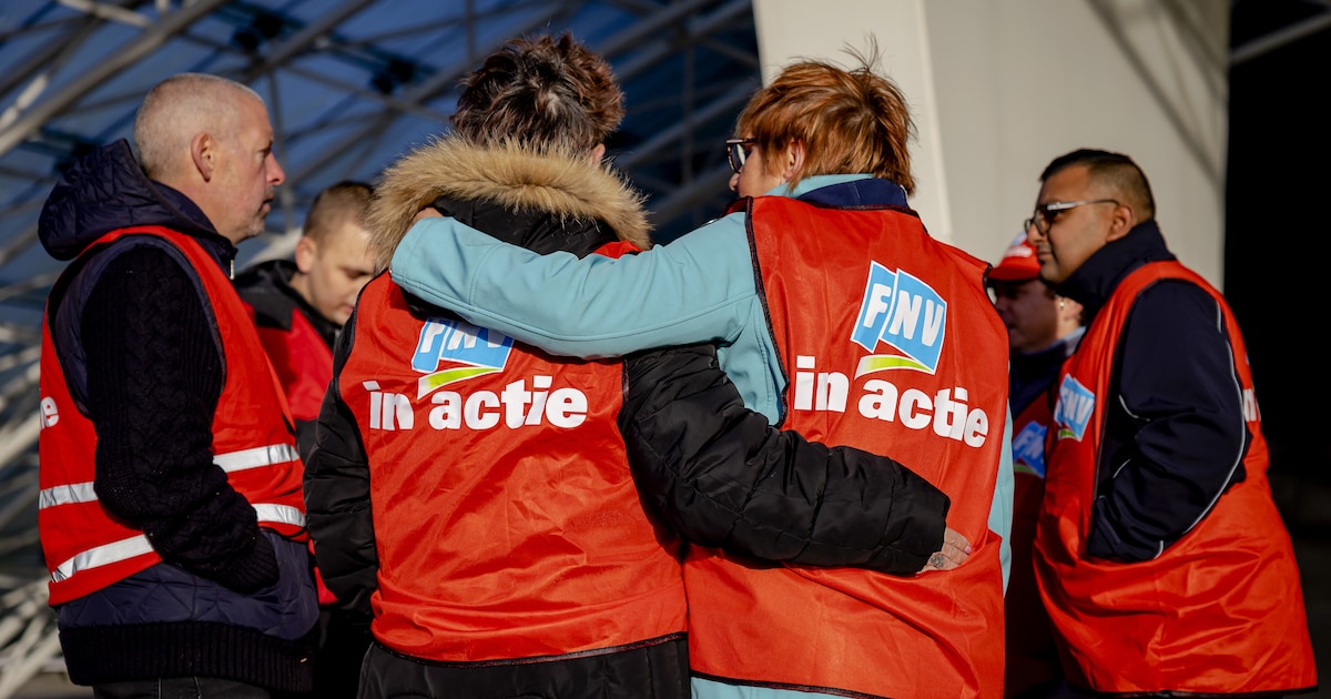 Arbeidsonrust woedt nu ook binnen vakbond zélf: FNV-personeel wil hoger ...