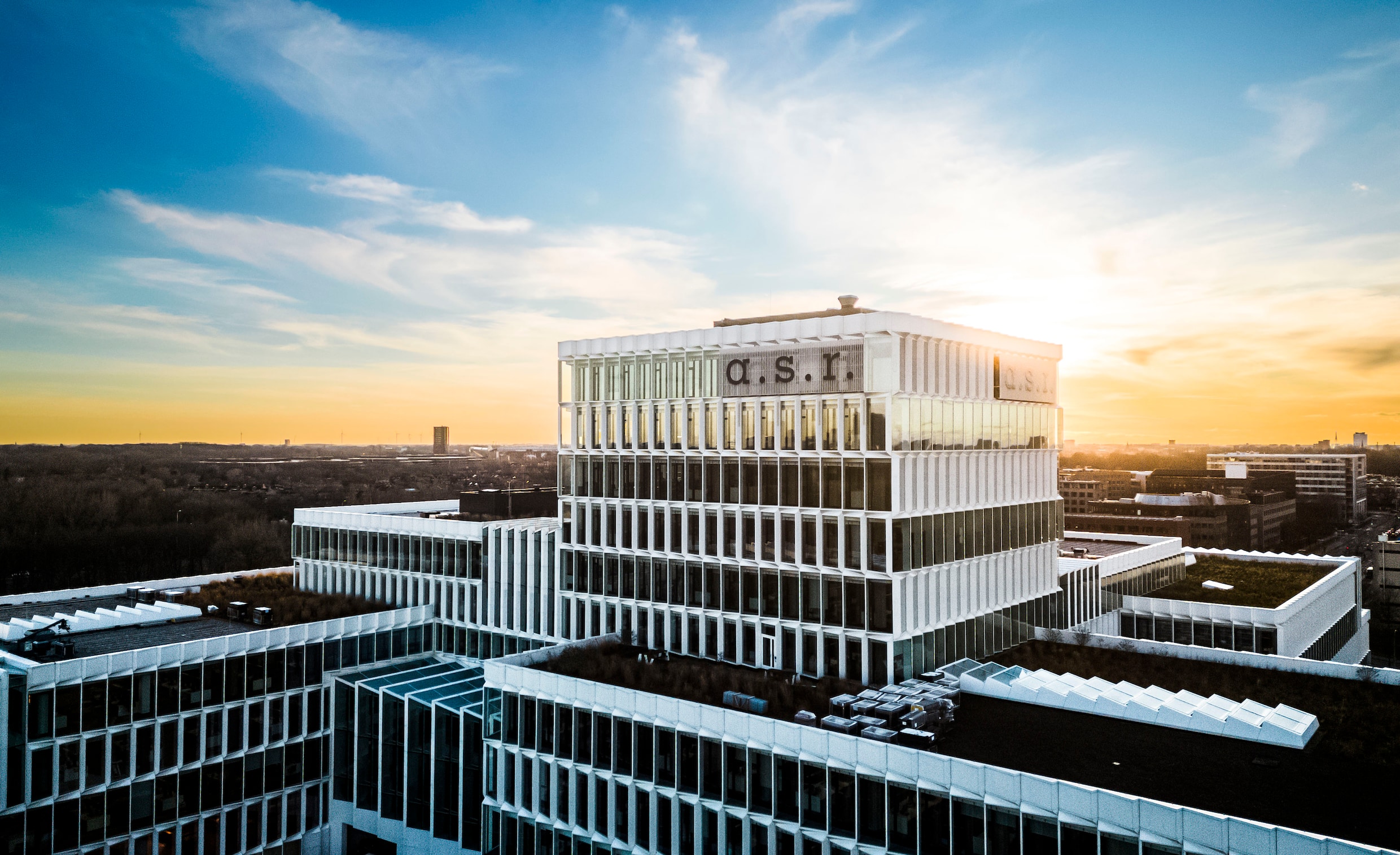 Schikking over woekerpolissen raakt verzekeraar ASR nauwelijks in ...