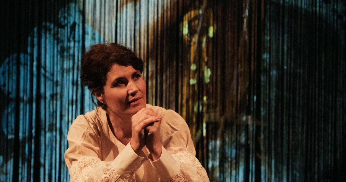 Recensie: Julika Marijn over het droeve lot van Rembrandts minnares ...