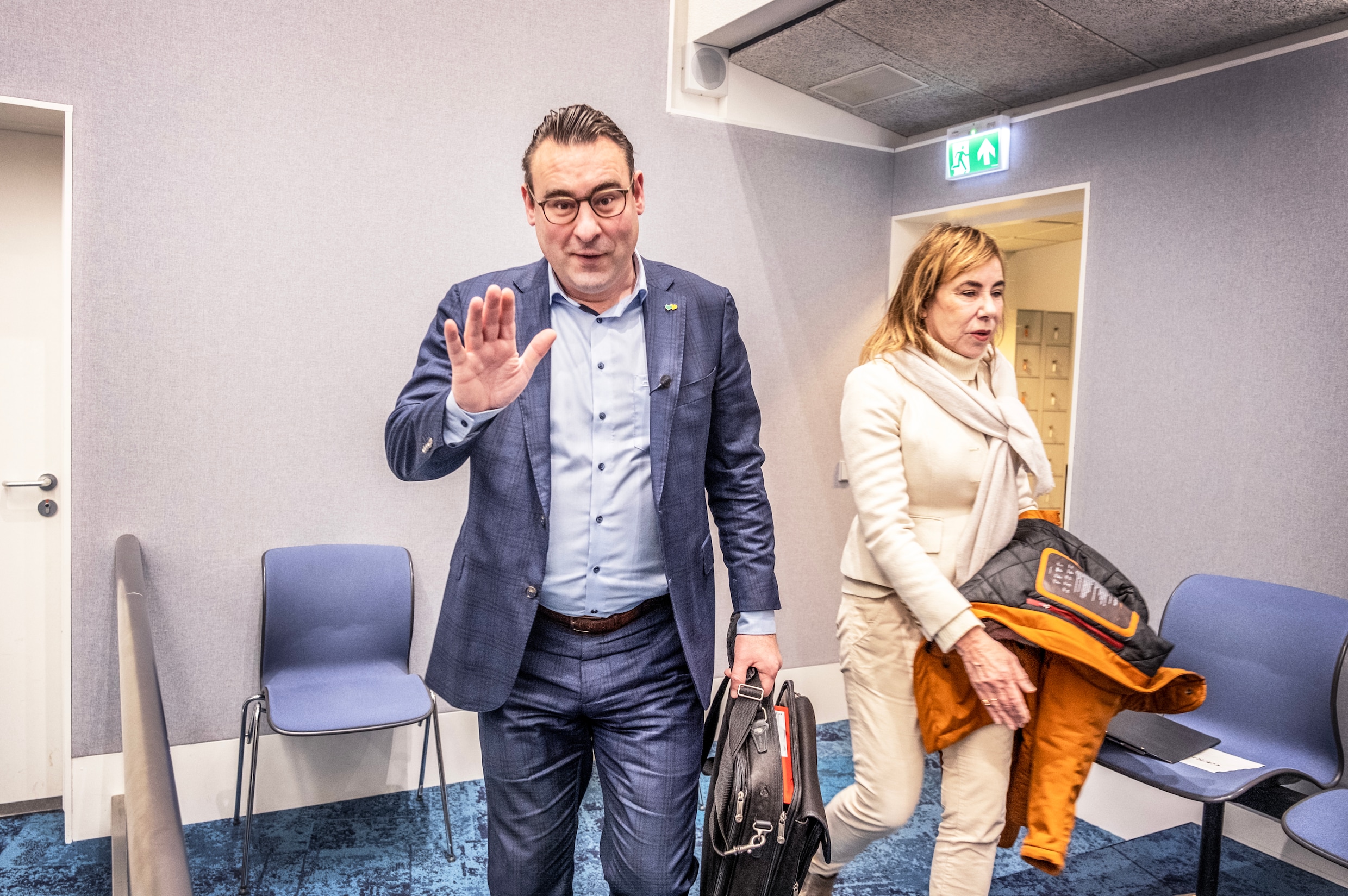 OM eist 22 maanden cel en bestuursverbod voor Haagse ex-wethouder ...