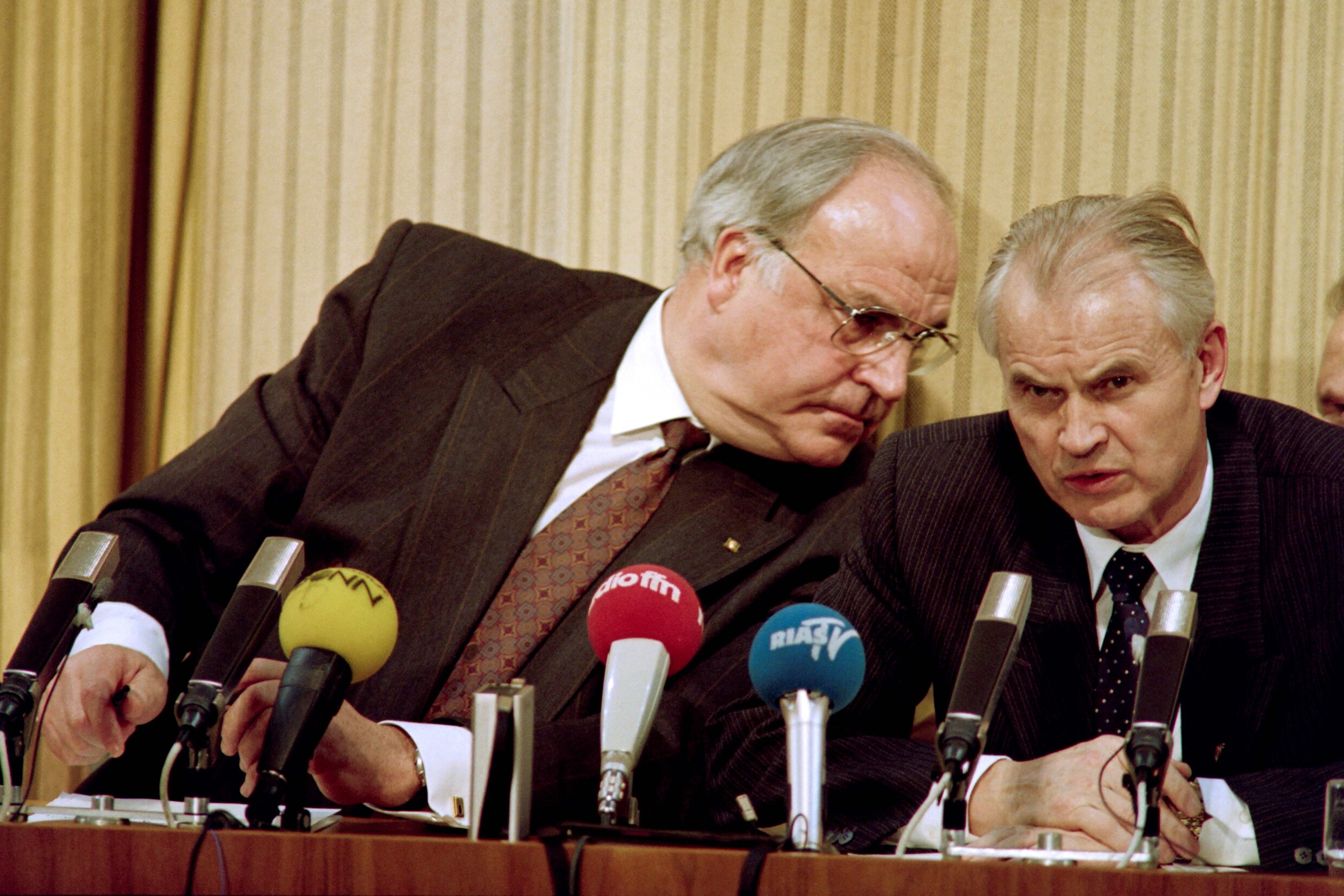 Hans Modrow, de laatste premier van de DDR, bleef tot aan zijn dood ...