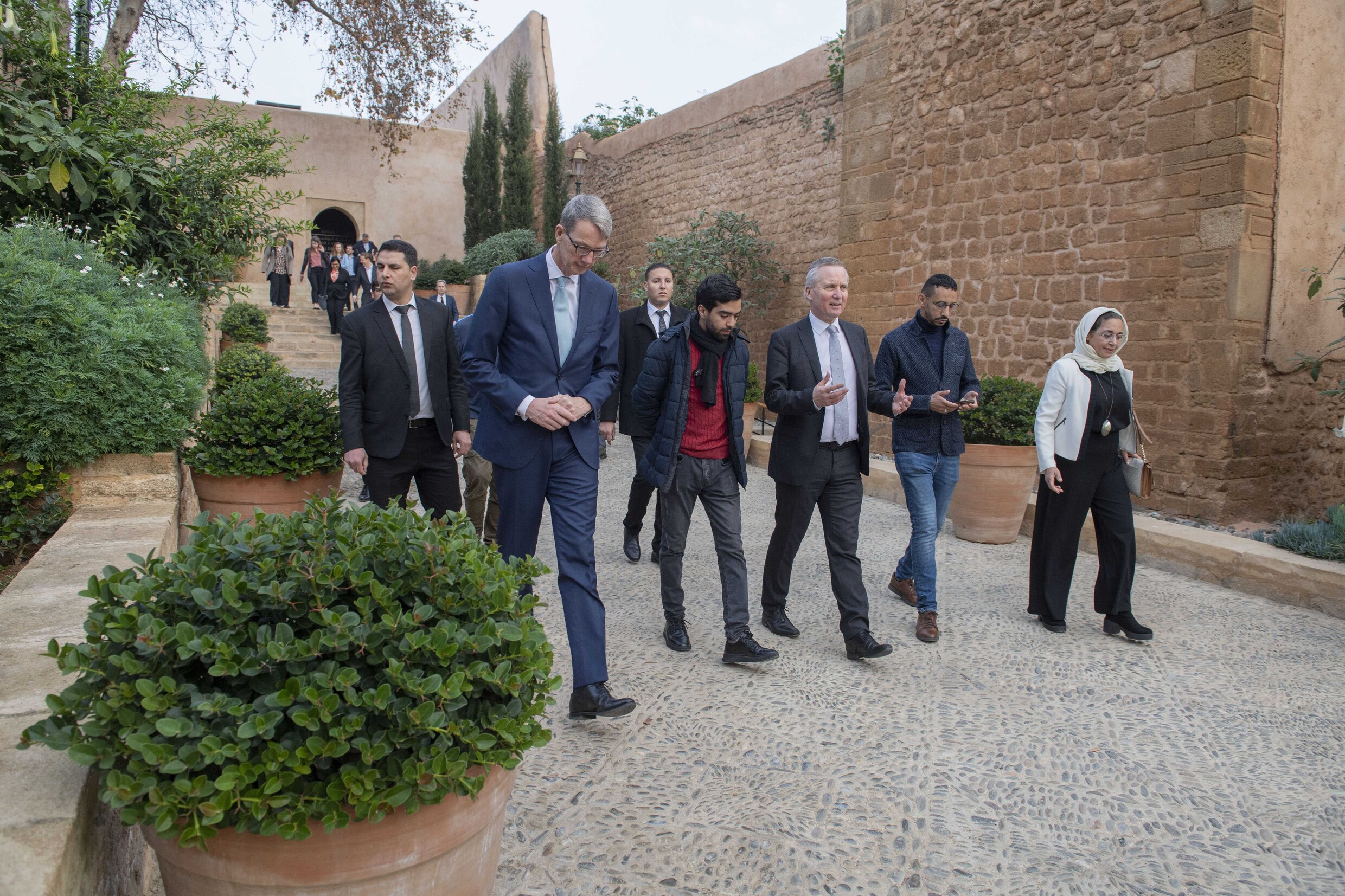 Rabat zet deur voor asielzaken op een kier en ontvangt staatssecretaris ...