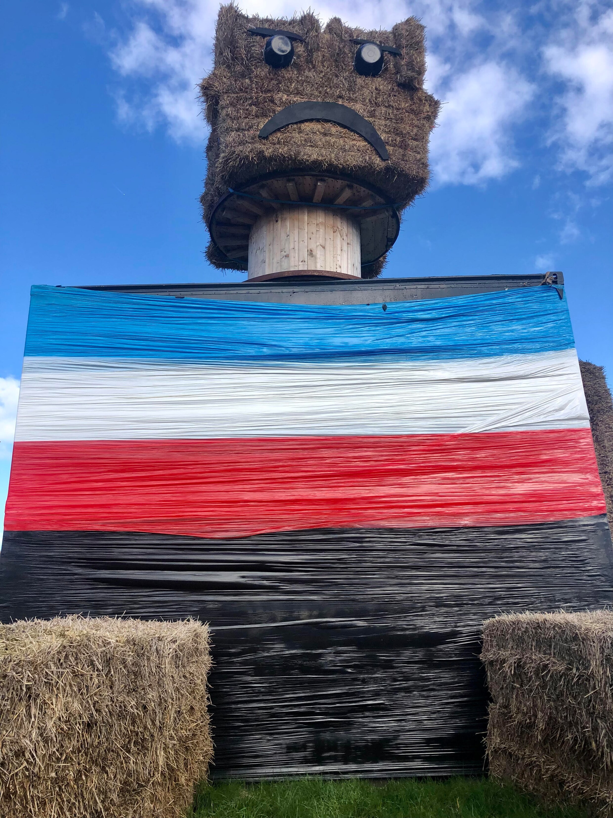 Ook de protestboer met omgekeerde vlaggen op het land wil minder ...