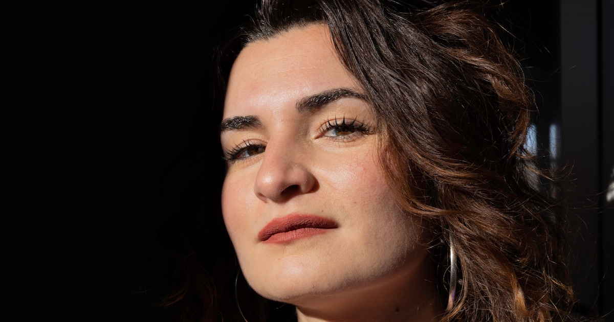 Volkskrant-correspondent Maral Noshad Sharifi wint de Professor Herman ...