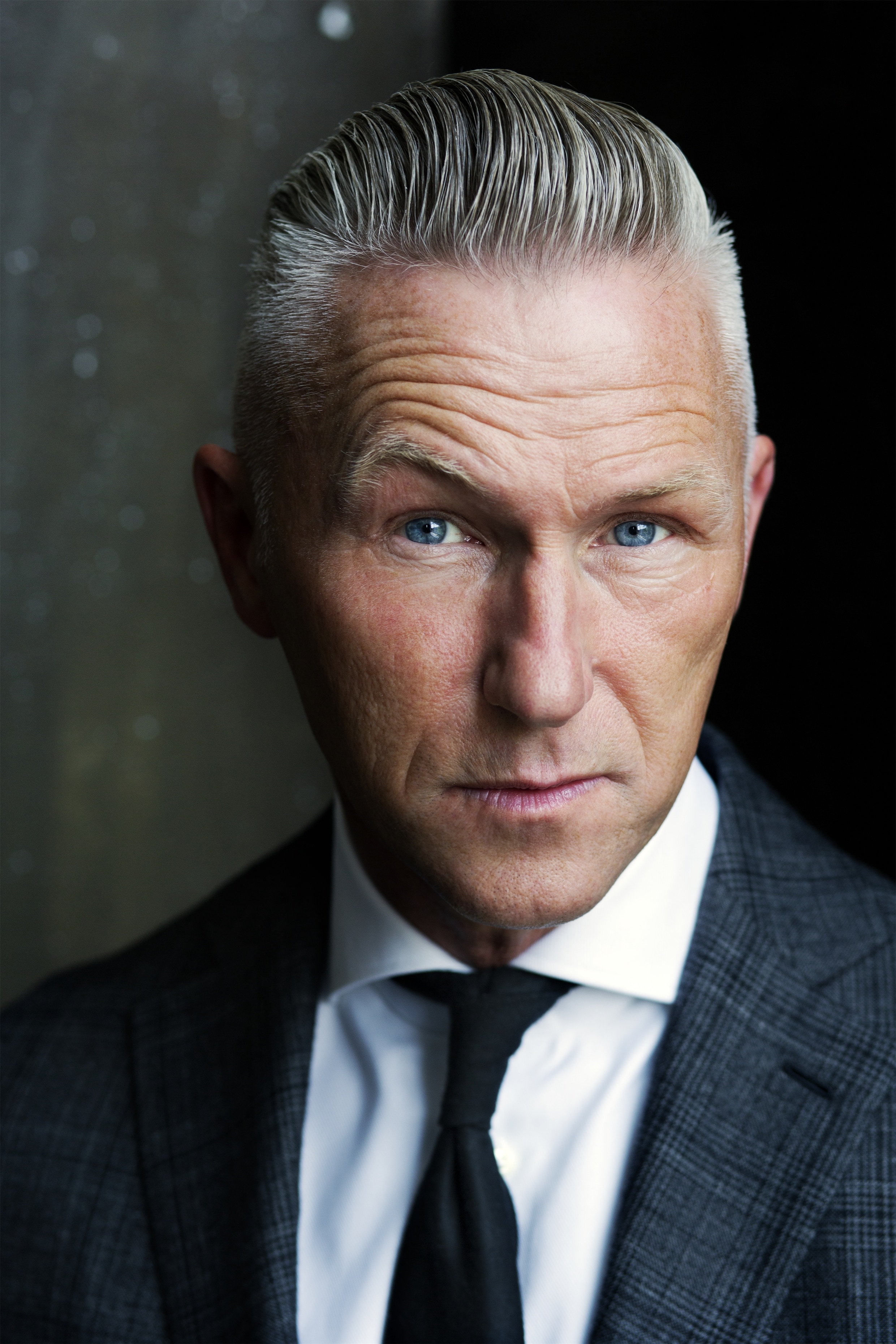 Recensie: Alex Boogers is al te ambitieus in Wij zijn van diamant | de ...